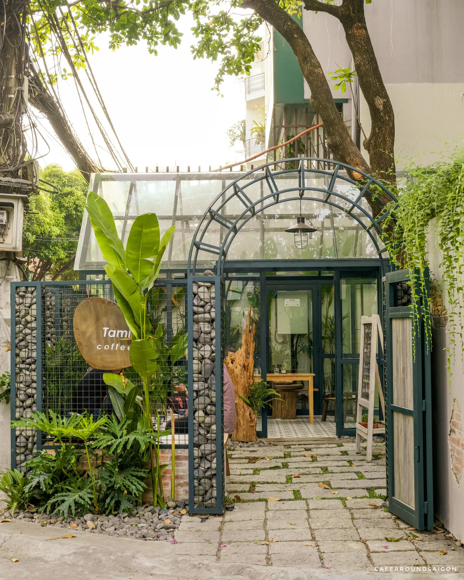 Tami Coffee - Không gian nhà kính xanh mát 🍃 | Bộ sưu tập do Cafe ...