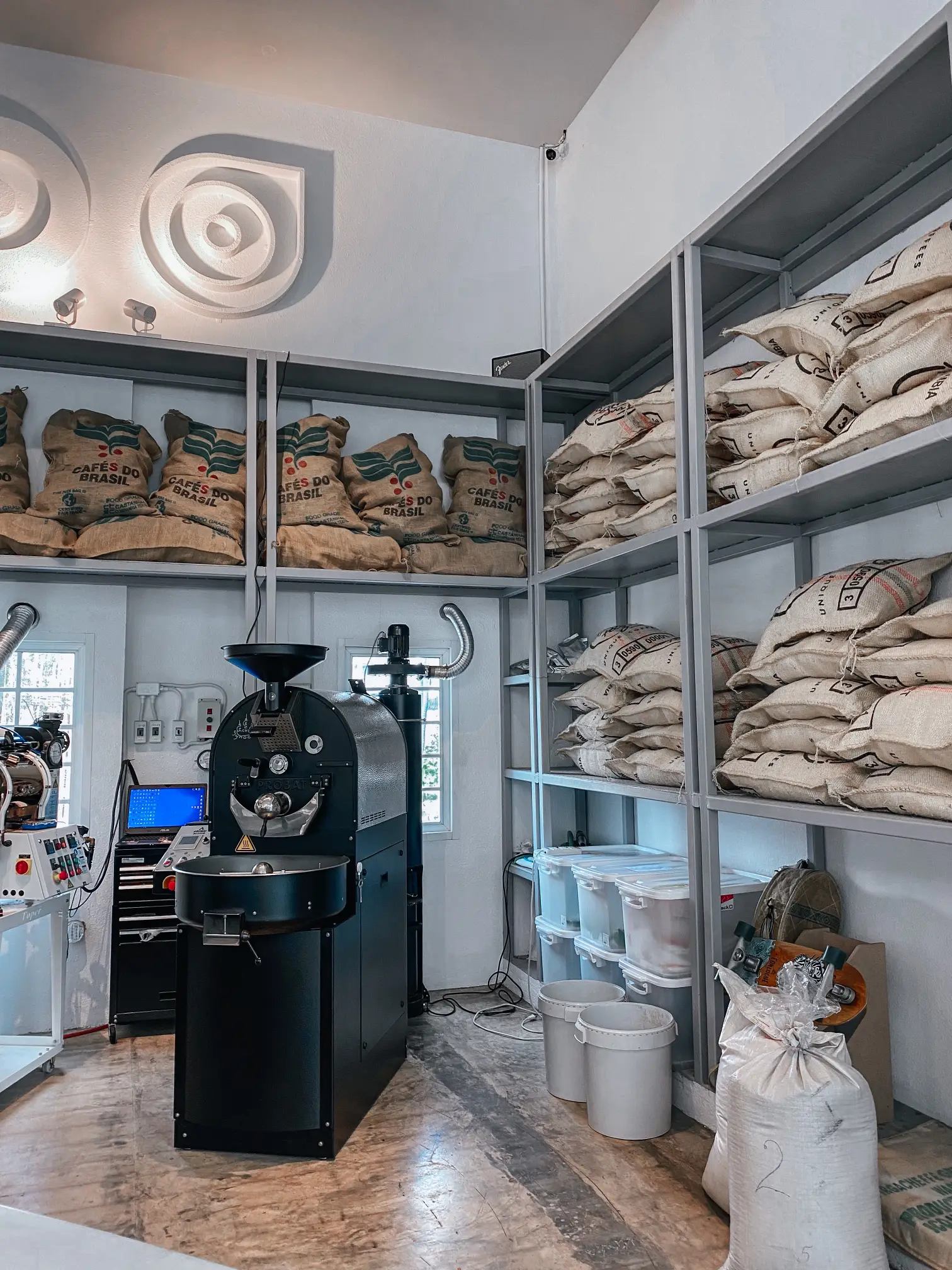 𝔹𝕝𝕒𝕔𝕜 𝕒𝕟𝕕 𝕞𝕚𝕝𝕜 🥛 | แกลเลอรีที่โพสต์โดย Satapron | Lemon8