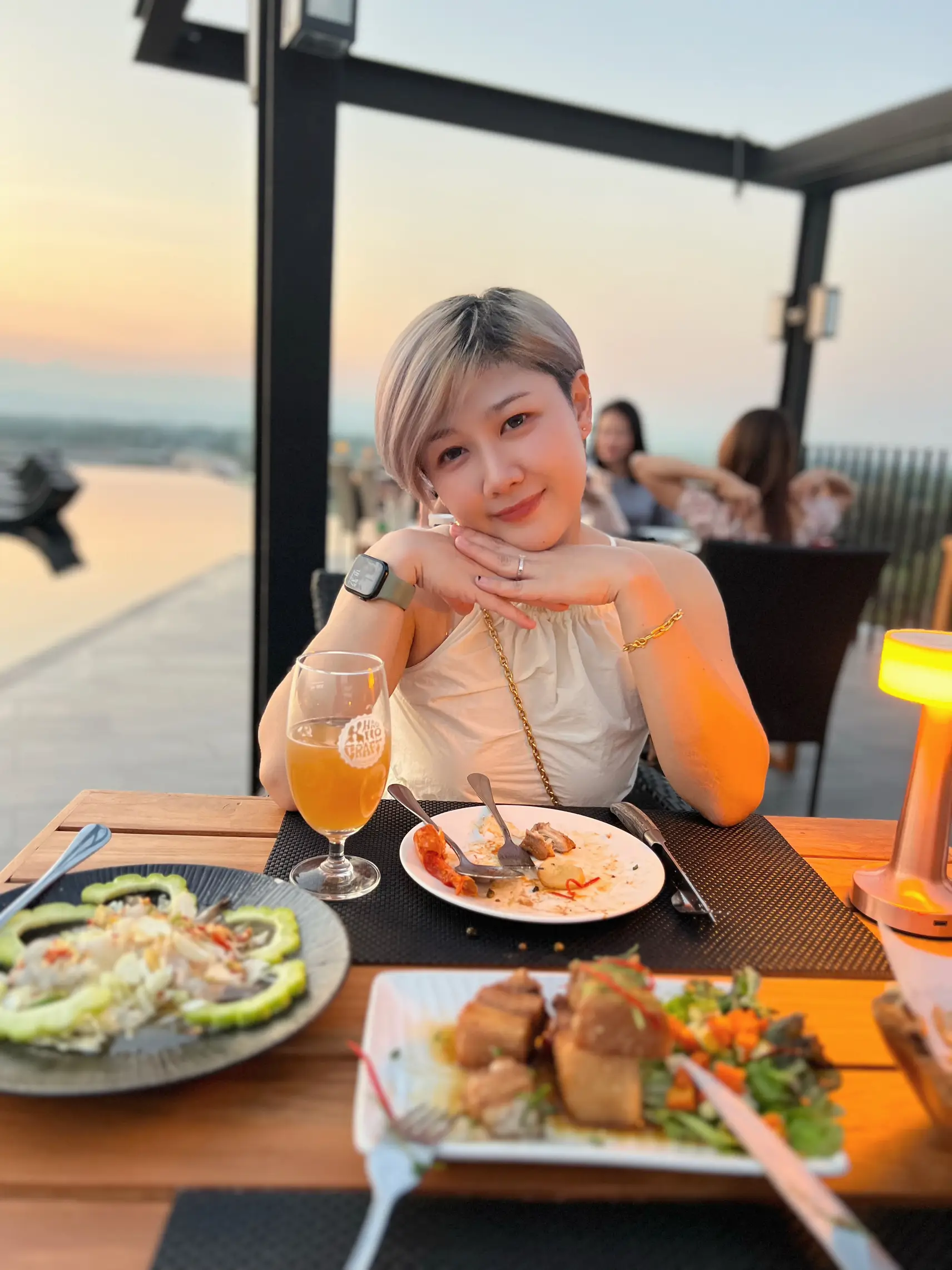 แต่งตัวไปดินเนอร์ลุคคุณหนูคุณใจ | แกลเลอรีที่โพสต์โดย i'dream | Lemon8