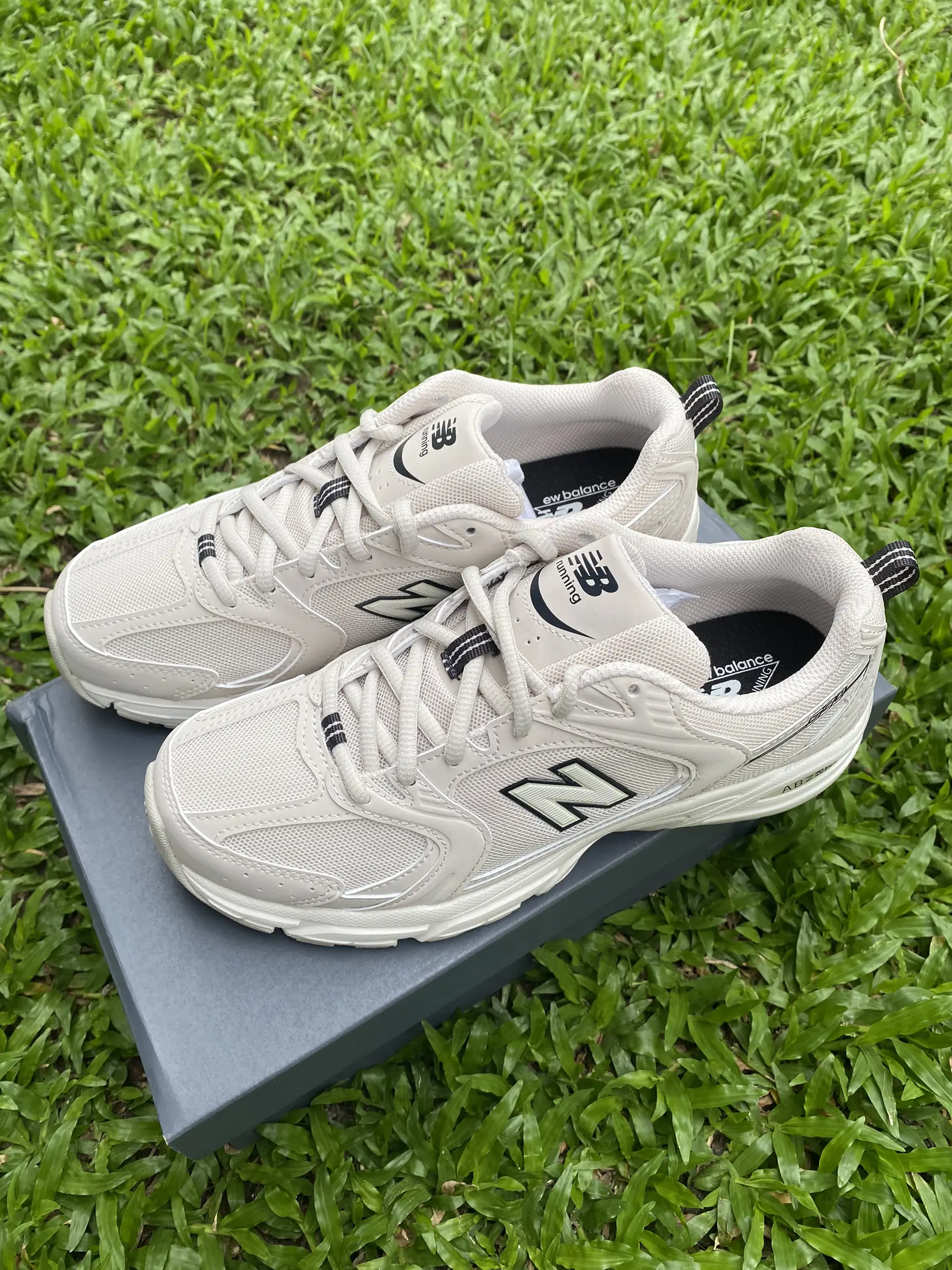 แจกพิกัดร้านรองเท้า NB530 สุดฮิต 💖👟 | แกลเลอรีที่โพสต์โดย mine 🍦🥣 | Lemon8
