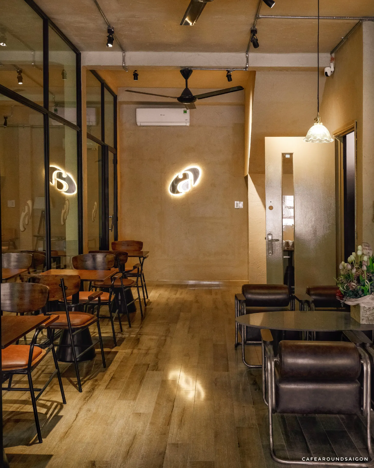 ☕ Allure Coffee - Chiếc quán mang chất Rustic ☕ | Bộ sưu tập do Cafe Around SG☕ đăng | Lemon8