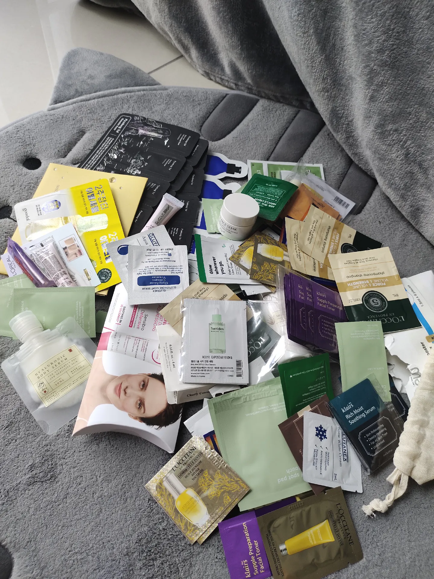 A whole bag of samples & travel size products?? | Galeri disiarkan oleh ...