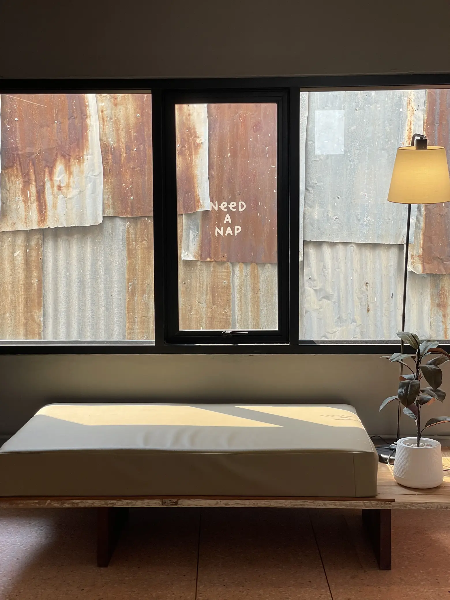 โรงแรมเหี้ยอะไรเนี้ยยย! | แกลเลอรีที่โพสต์โดย Yerm Flow | Lemon8