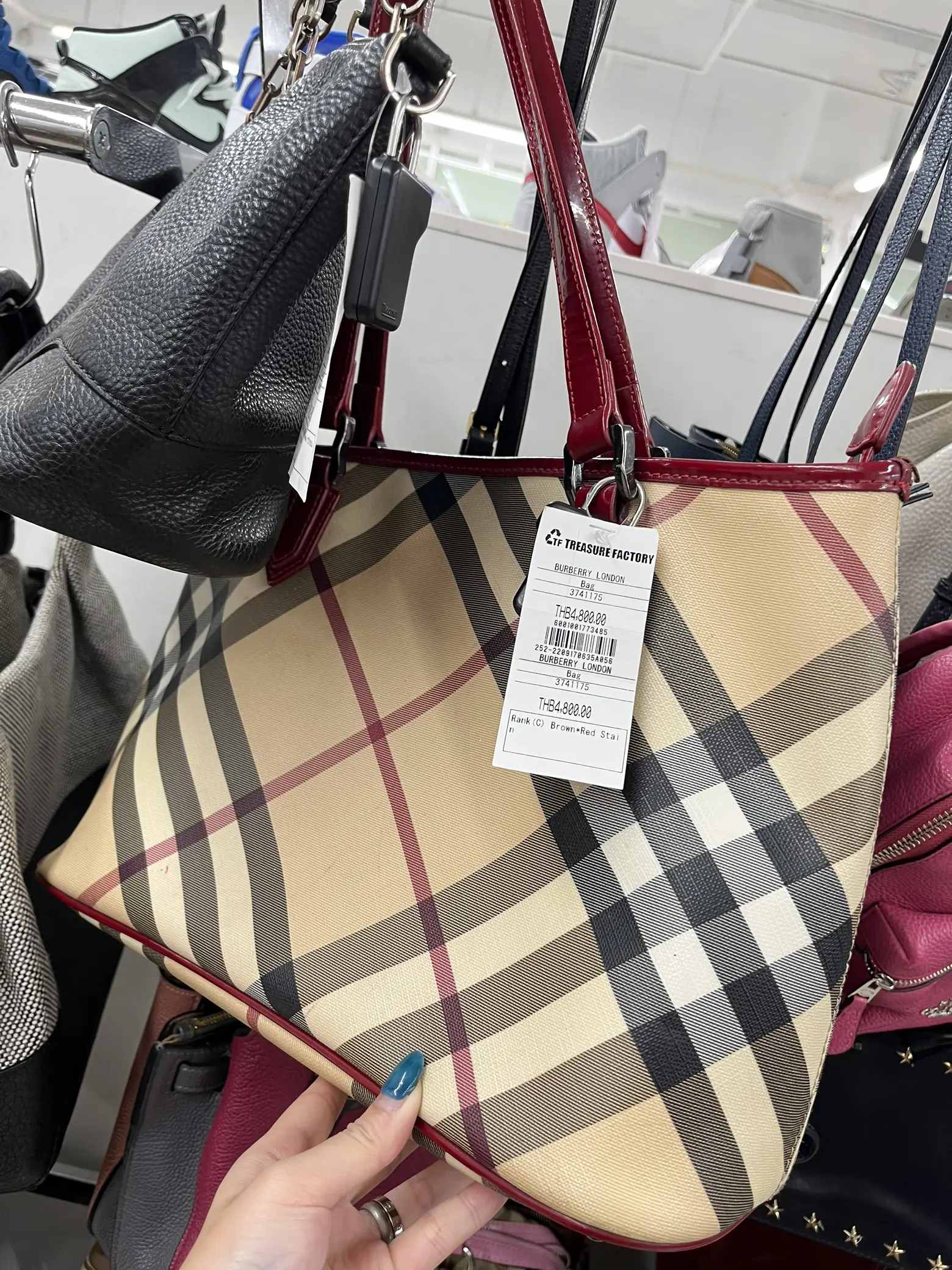 TOUR : ส่องกระเป๋าร้านมือสองญี่ปุ่น ทั้ง Fendi, Coach, MCM | แกลเลอรี ...