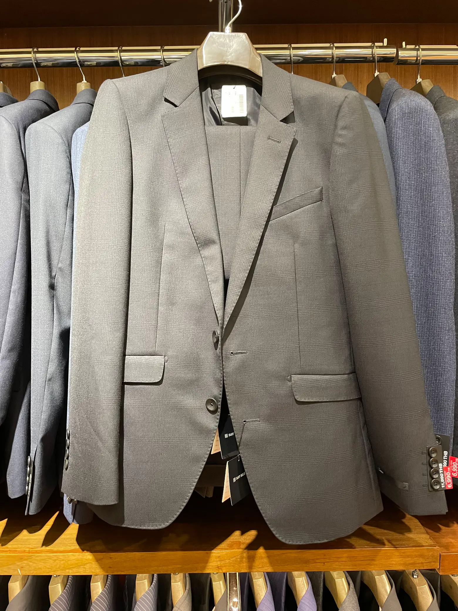 20 ไอเดียยอดนิยมเกี่ยวกับ Suit Select ในปี 2024