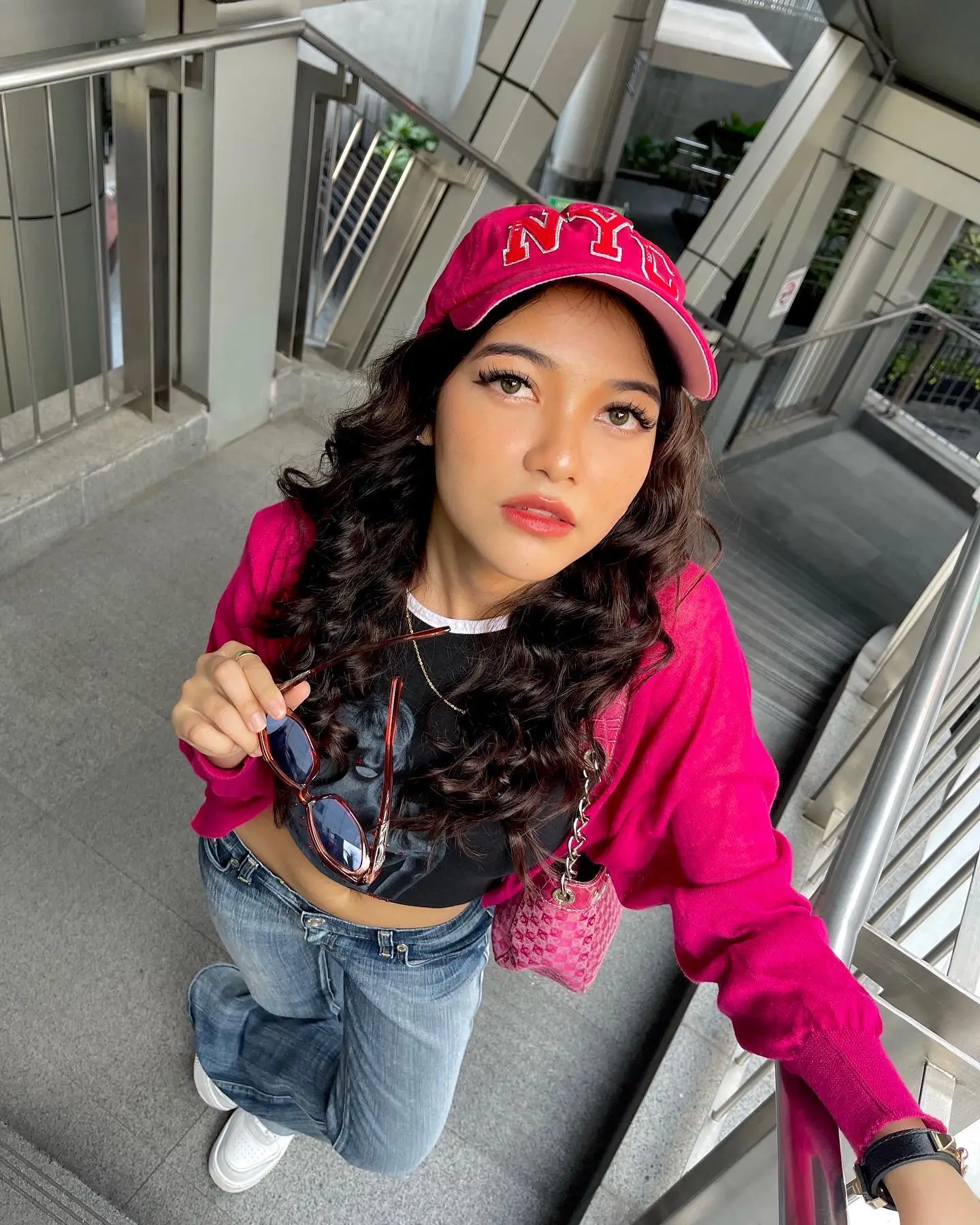 Y2k look😉💗 | แกลเลอรีที่โพสต์โดย Nivandaz | Lemon8