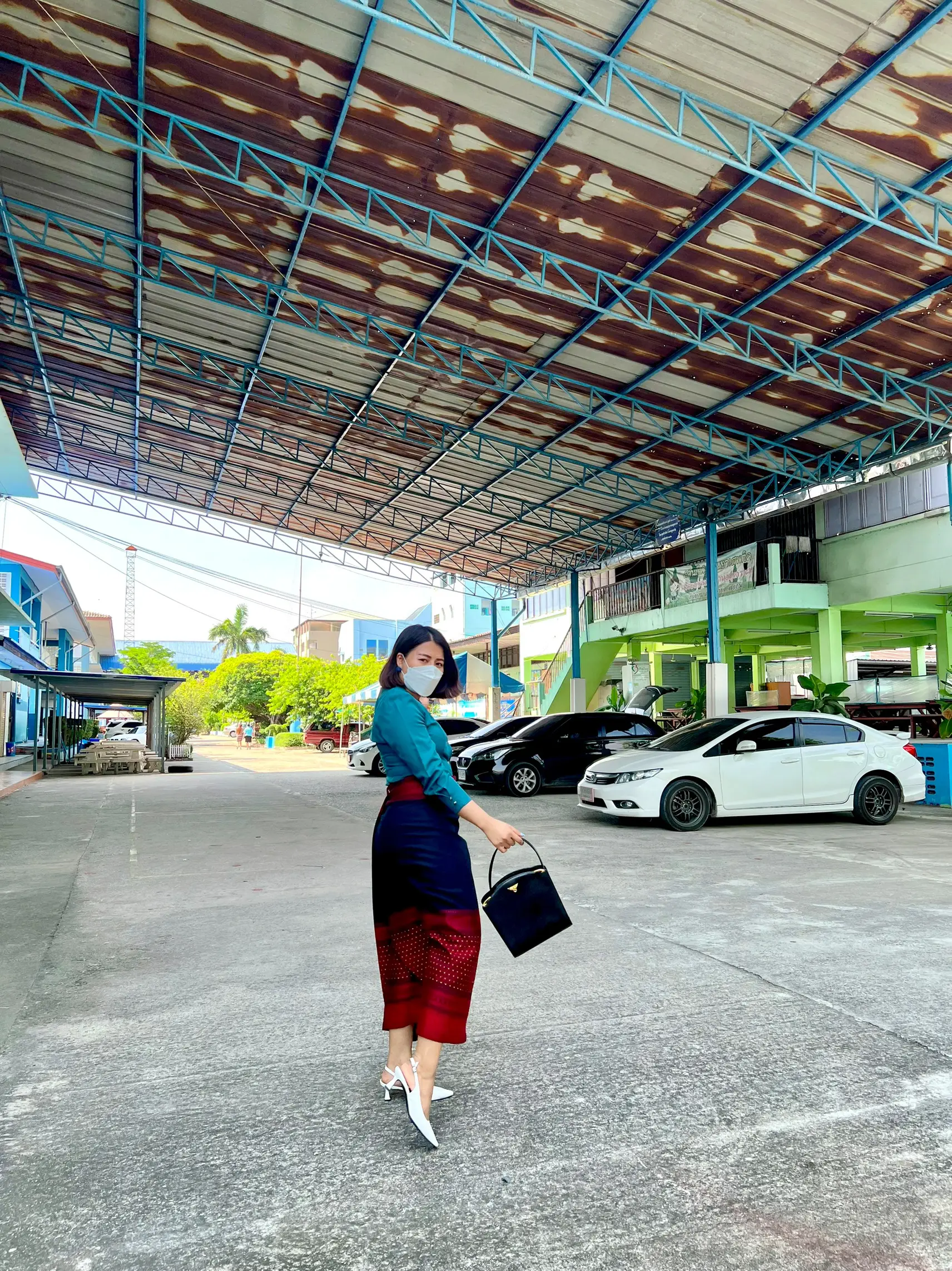 การแต่งกายของครู แบบที่เรียบหรูแต่ไม่ตกเทรนด์ แกลเลอรีที่โพสต์โดย