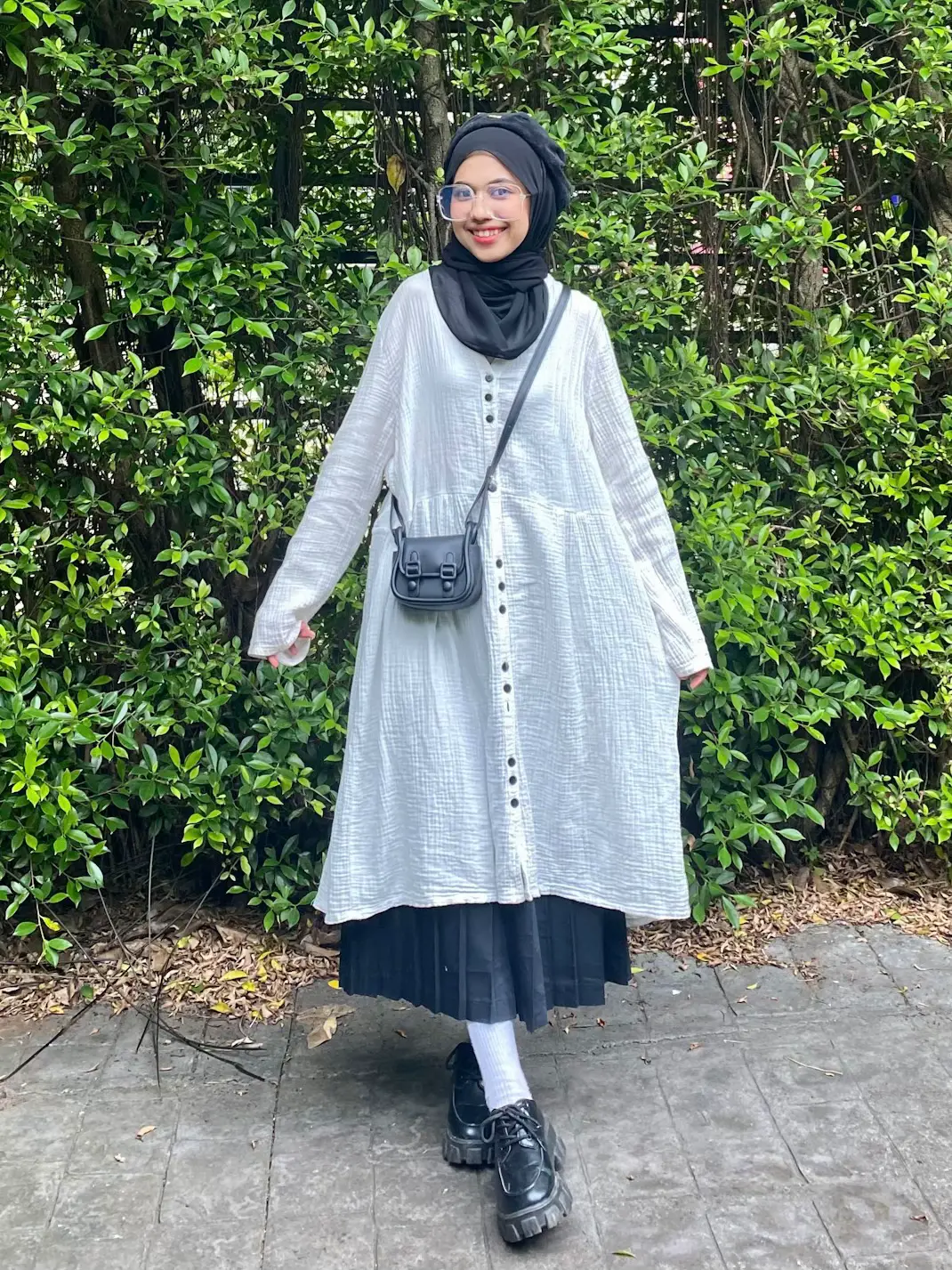 Outfit ideas : แต่งตัวโทนขาวดำ ใน 4 ลุค | แกลเลอรีที่โพสต์โดย __ar.1997__ | Lemon8