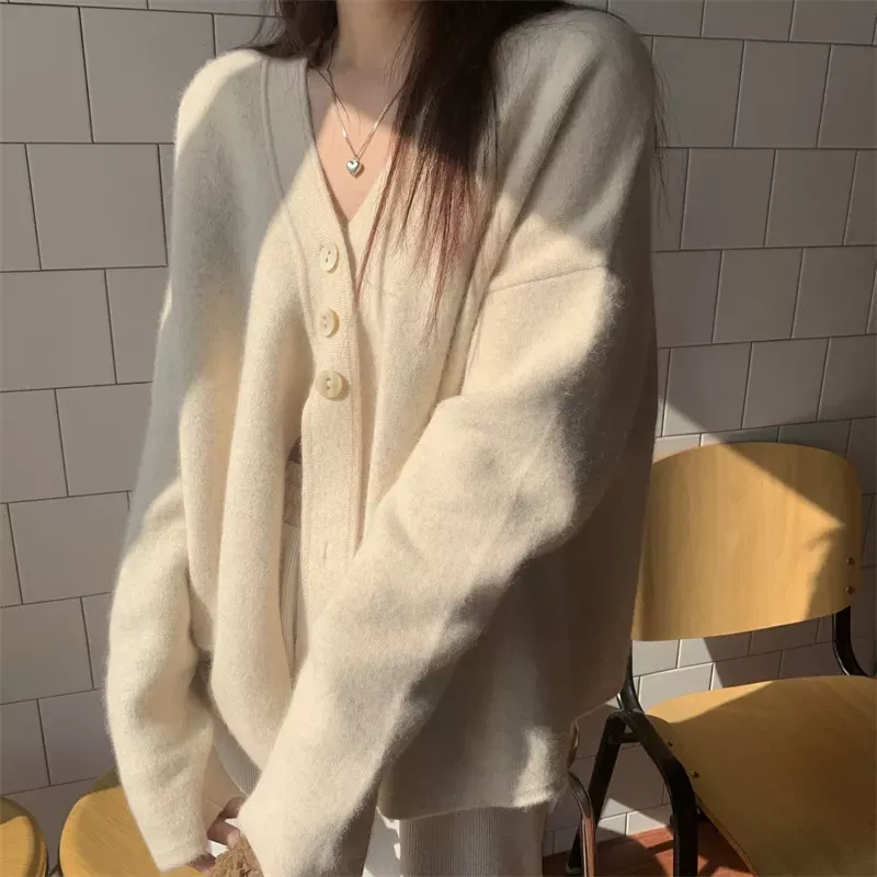 cardigan Yui yui | Galeri diposting oleh Zack Zee | Lemon8