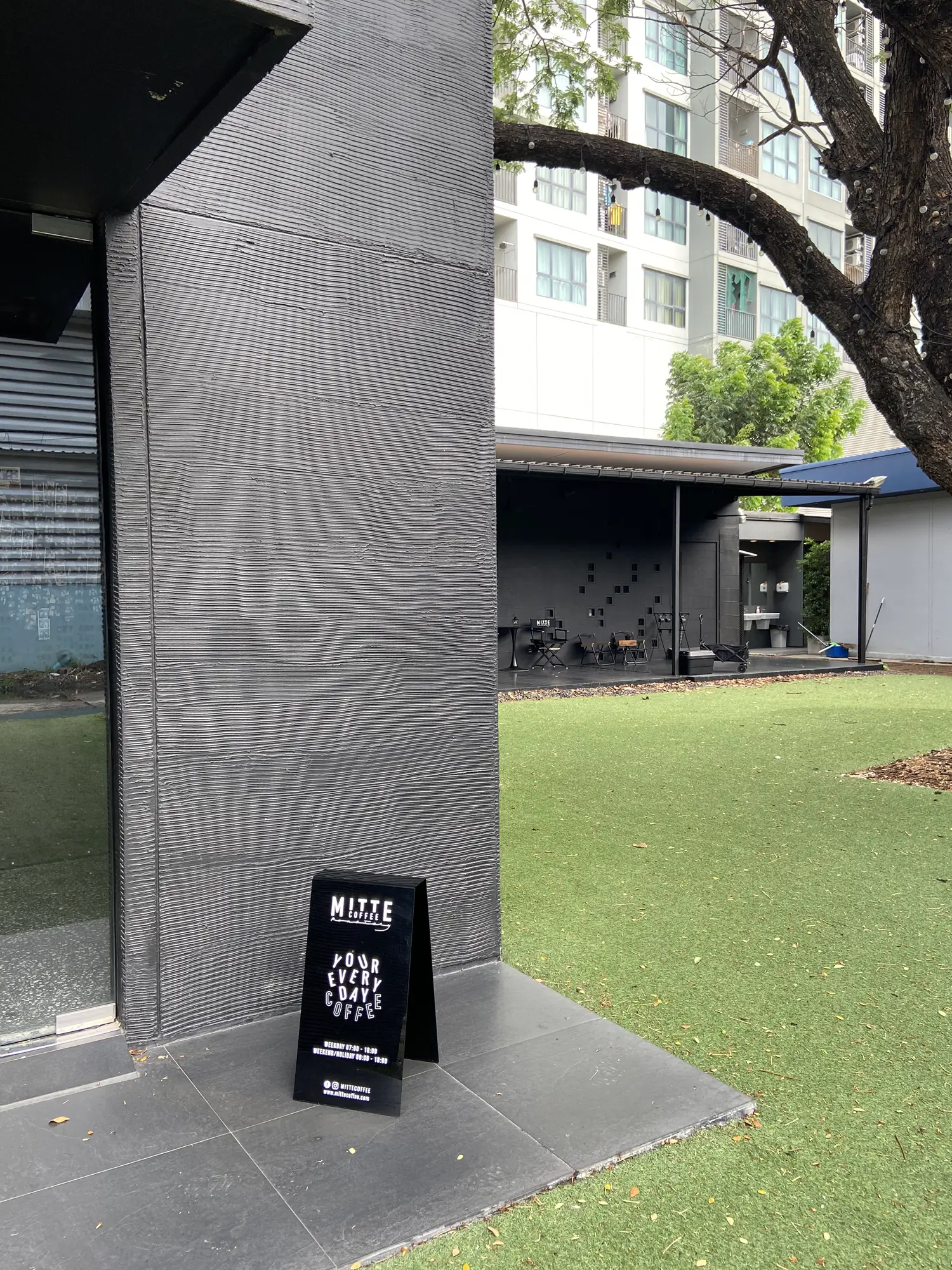 𝙈𝙞𝙩𝙩𝙚 𝘾𝙤𝙛𝙛𝙚𝙚 𝙍𝙤𝙖𝙨𝙩𝙚𝙧𝙮 • ﻌ • คาเฟ่เอาใจสายDark | แกลเลอรีที่โพสต์โดย Nune Destiny | Lemon8