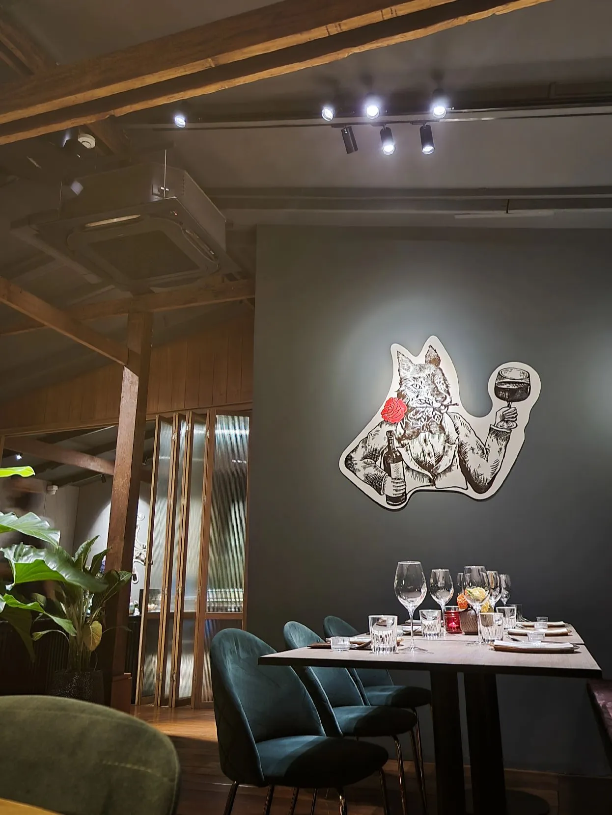 ดินเนอร์สุดหรู ที่ WOLF984 | แกลเลอรีที่โพสต์โดย Tagoon Prappre | Lemon8