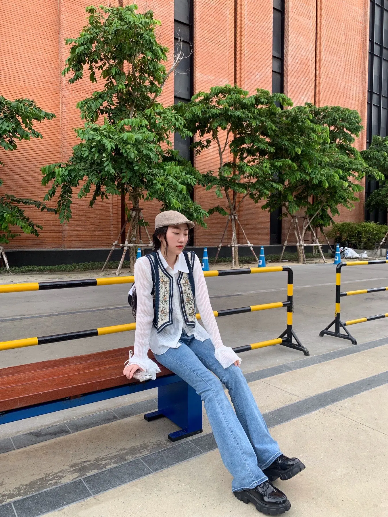 แต่งตัววินเทจไปเดินสยามกัน🐎🌻🍎 | แกลเลอรีที่โพสต์โดย ffamecm | Lemon8