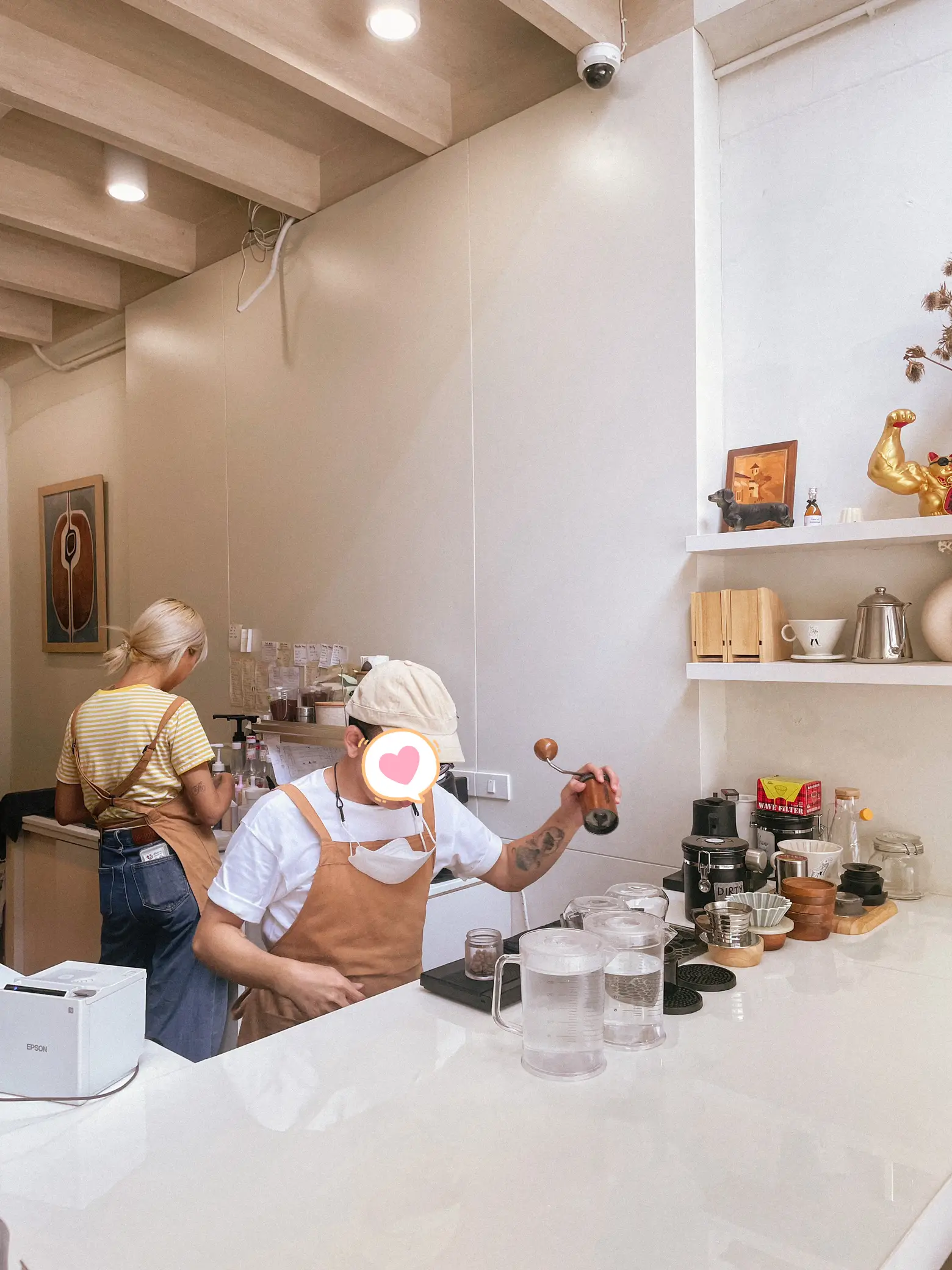 LUA cafe คาเฟ่น่ารักคุมโทนมินิมอล ท่ามหาราช ข้างมธ. | แกลเลอรีที่โพสต์โดย พั้นจ้าา💜 | Lemon8