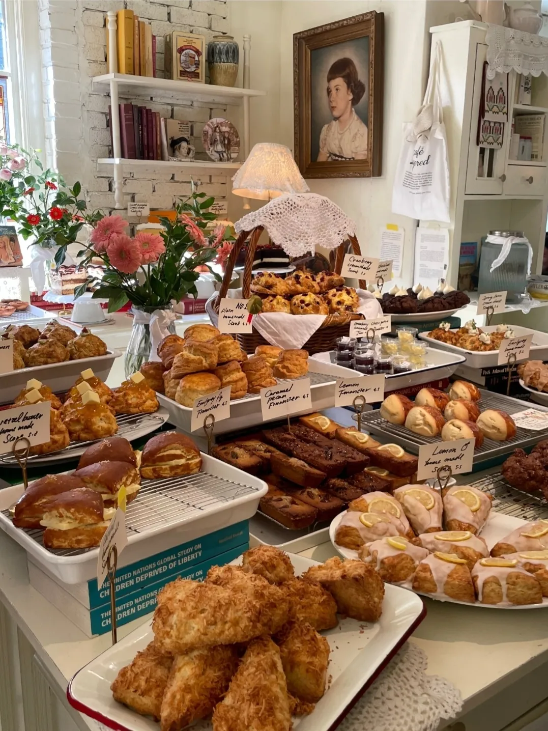 Café Layered คาเฟ่สไตล์วินเทจ @ Yeonnam,Seoul | แกลเลอรีที่โพสต์โดย ...