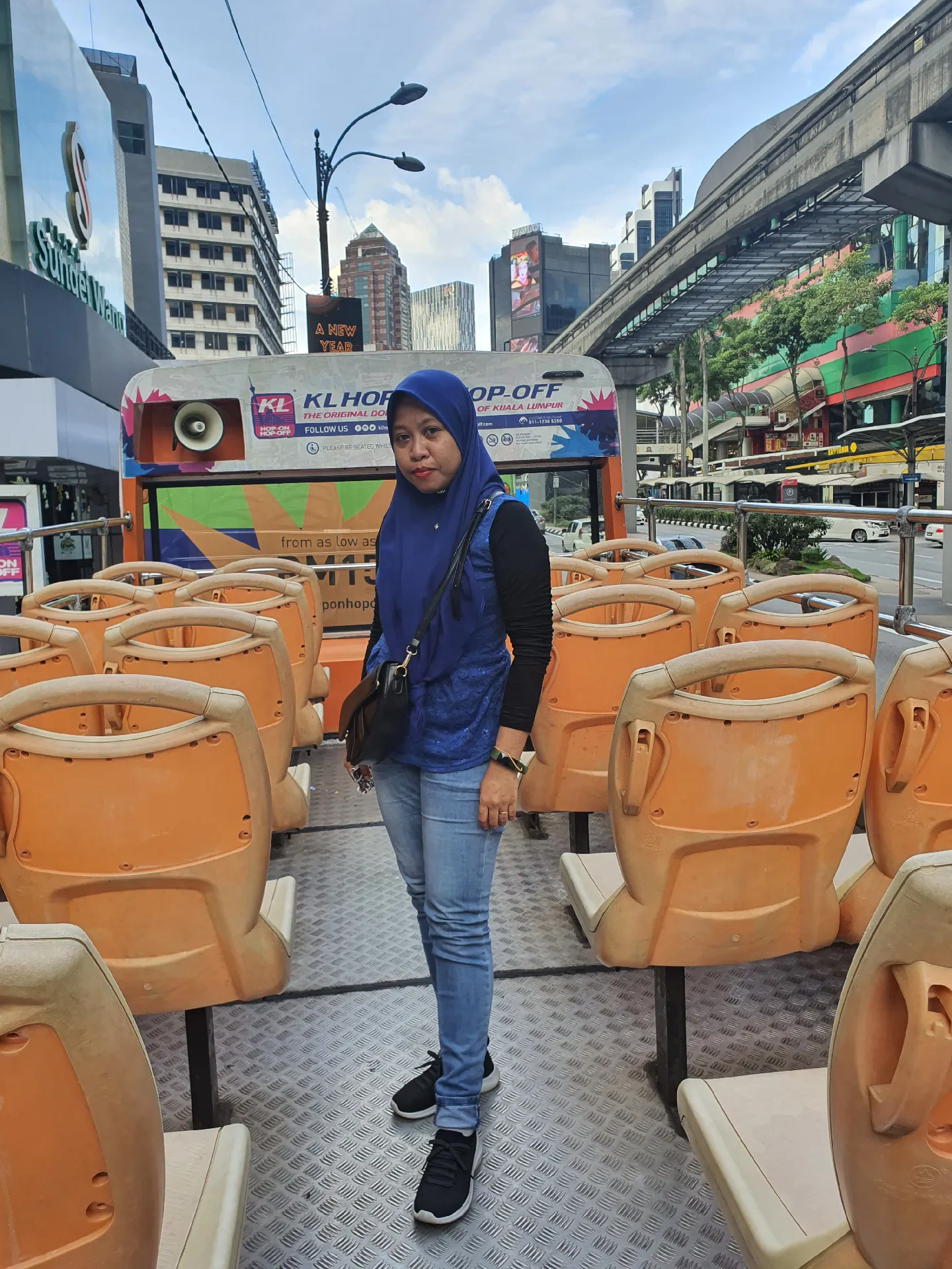 Ronda2 KL dengan Bas Rapid KL Hop On Hop Off | Galeri disiarkan oleh Atie Ben | Lemon8