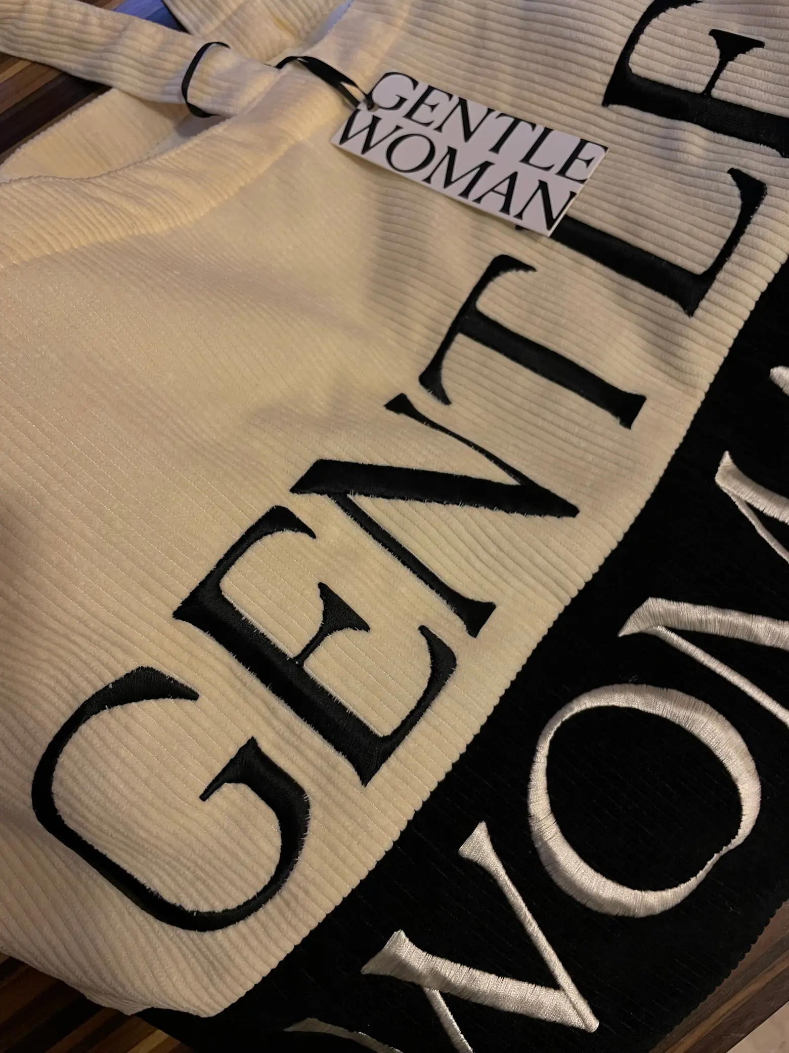 กระเป๋าผ้าจากแบรนด์สุดฮิตของสาวๆ ณ ขณะนี้ GTWM💖 | แกลเลอรีที่โพสต์โดย ...