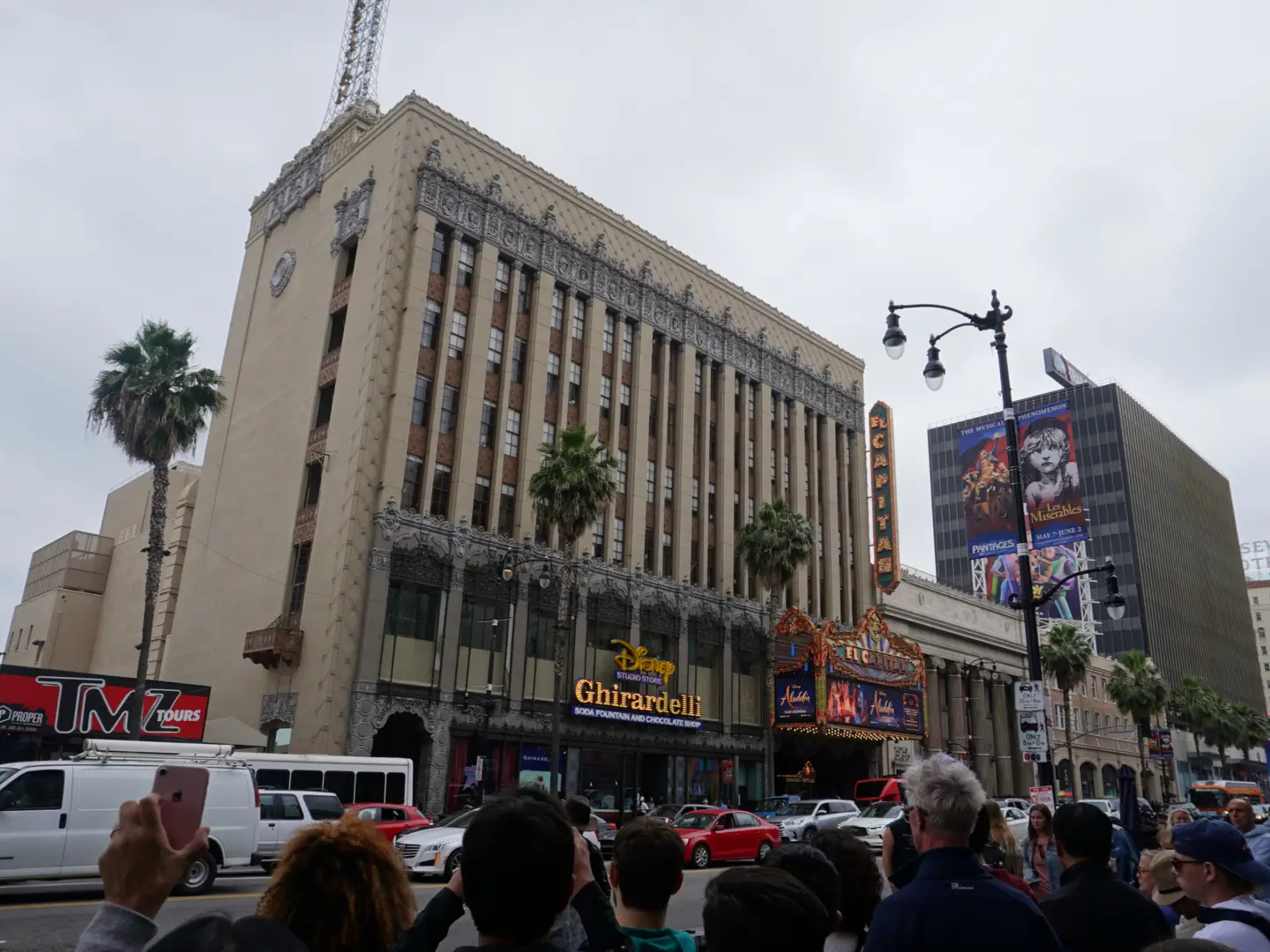 Hollywood walk of frame LA 🪩🤩⭐️ | แกลเลอรีที่โพสต์โดย UNUNTK 🌈 | Lemon8