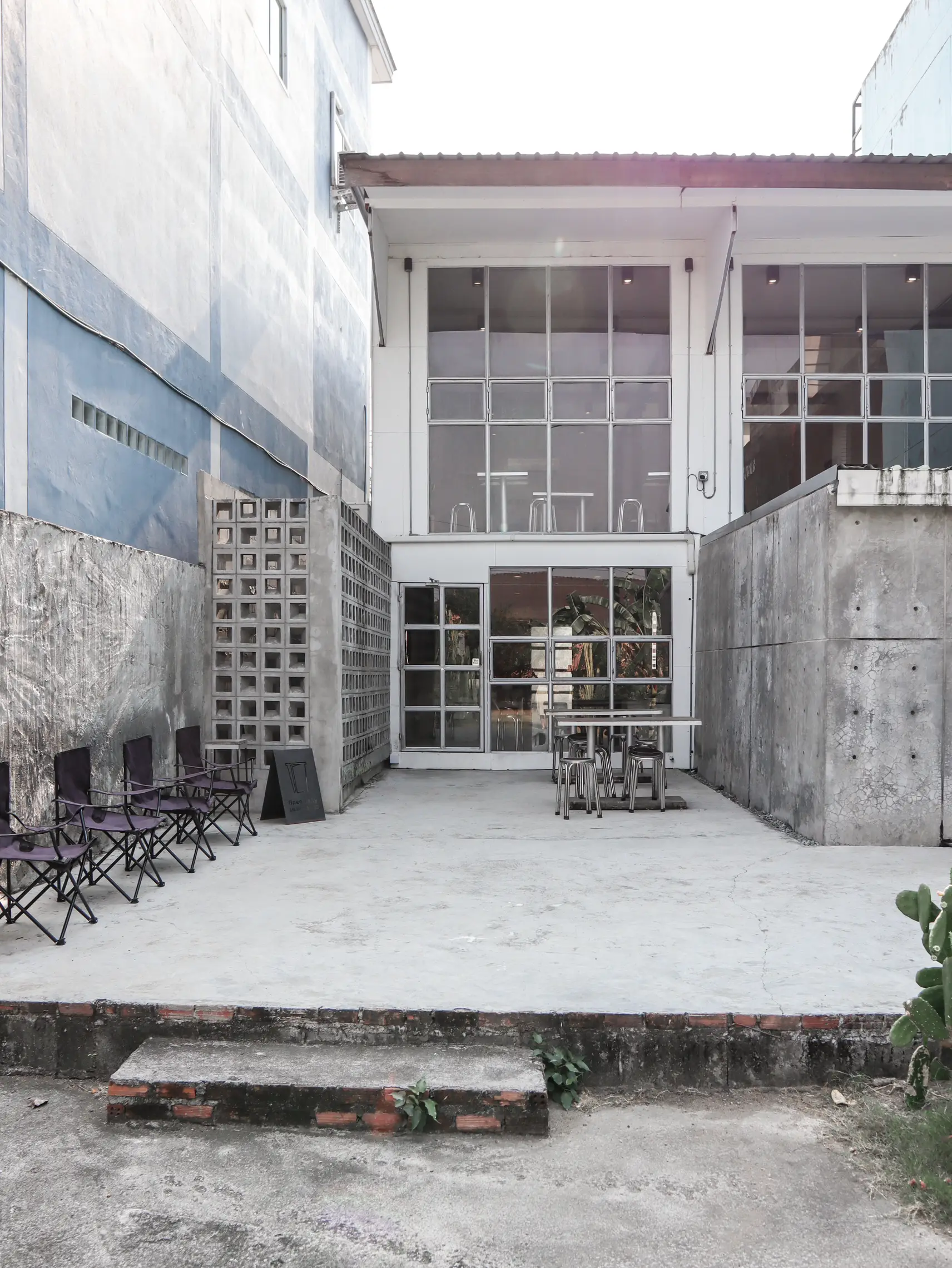 ☕️แวะเสพคาเฟอีนและคุ๊กกี้อร่อยๆ The Escape Plan Cafe #ตาก | แกลเลอรีที่โพสต์โดย May’s Journey ...