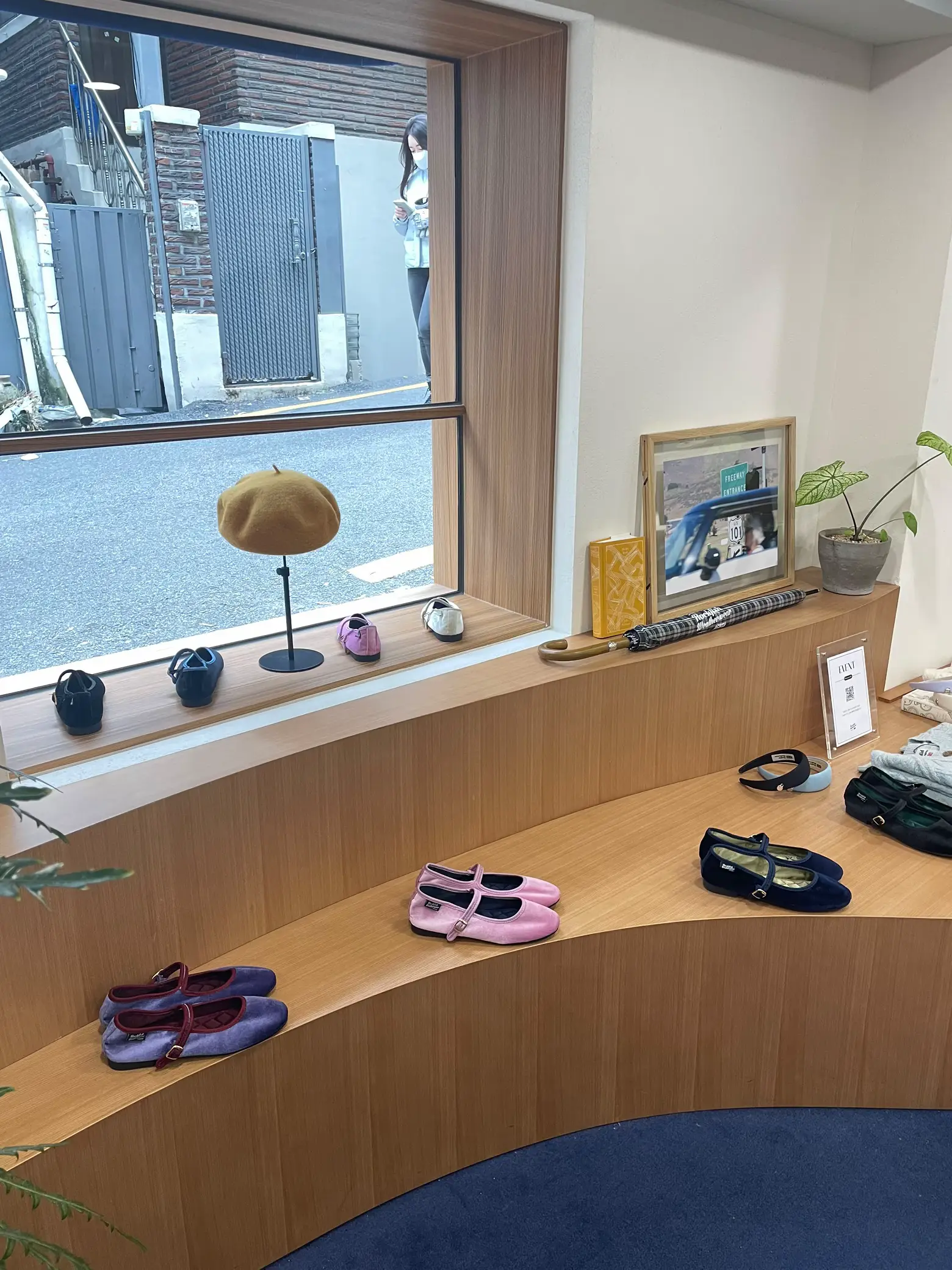 🍒 พาส่อง ! รองเท้า Marry Jane สุดฮิต เหมาะกับwinterสุดๆ ️ | แกลเลอรีที่ ...