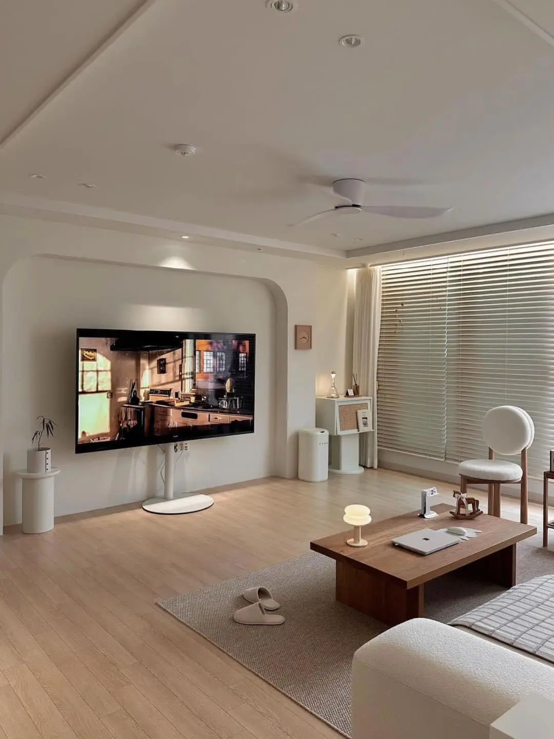 Warm and muji living room | Galeri disiarkan oleh Aesthetic life | Lemon8