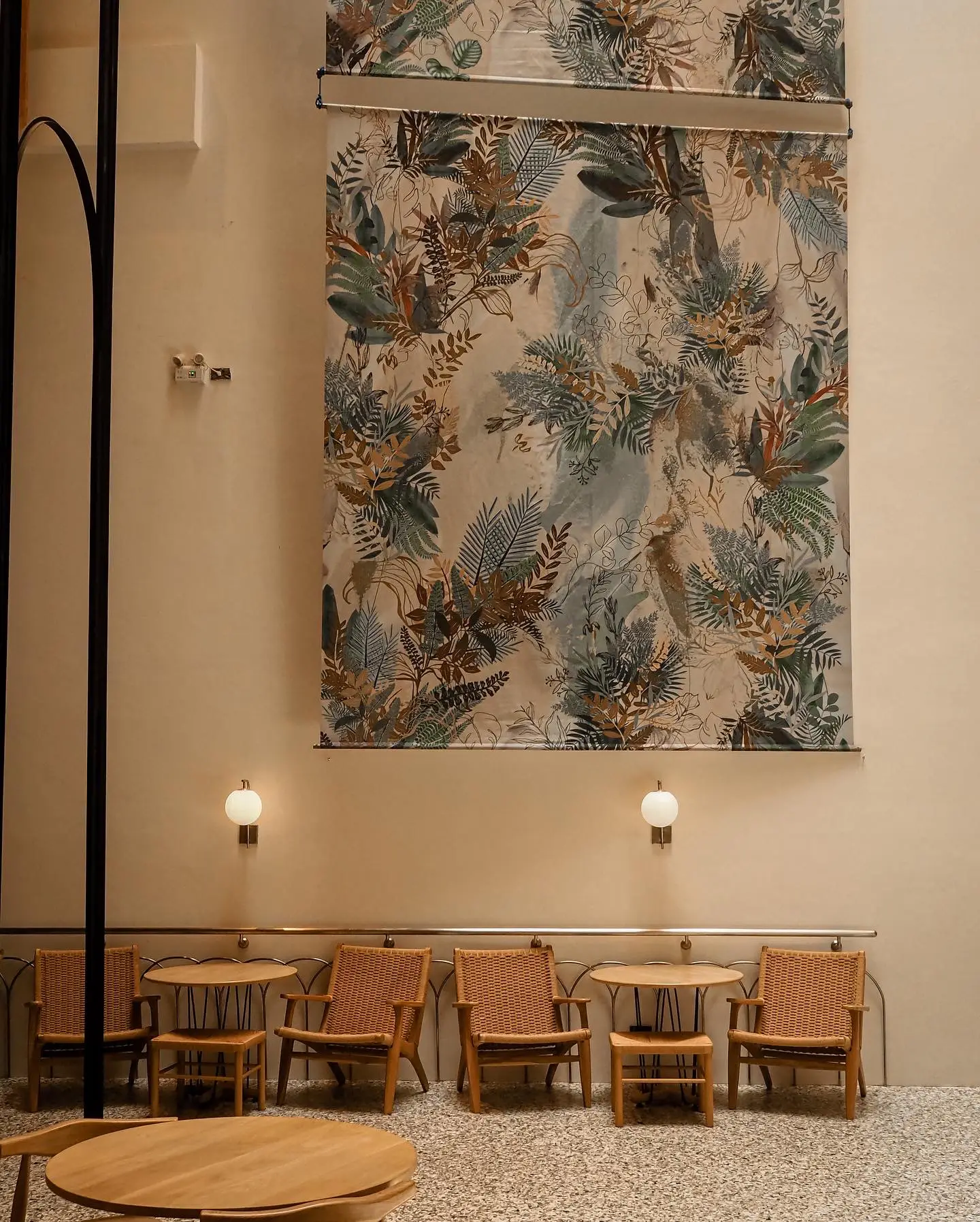 Bite and Bond คาเฟ่ แถวเสาชิงช้า เขตพระนคร | แกลเลอรีที่โพสต์โดย ...