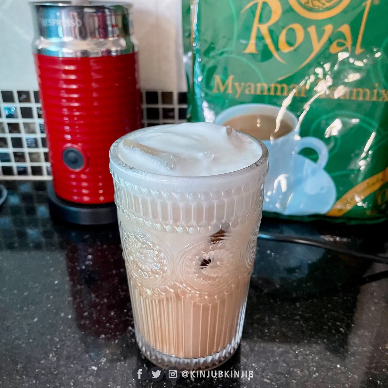 ใครเคยกินชาพม่าในตำนานตัวนี้บ้าง อร่อยโคตรๆ Must-Try!! | แกลเลอรีที่โพสต์โดย kinjubkinjib | Lemon8