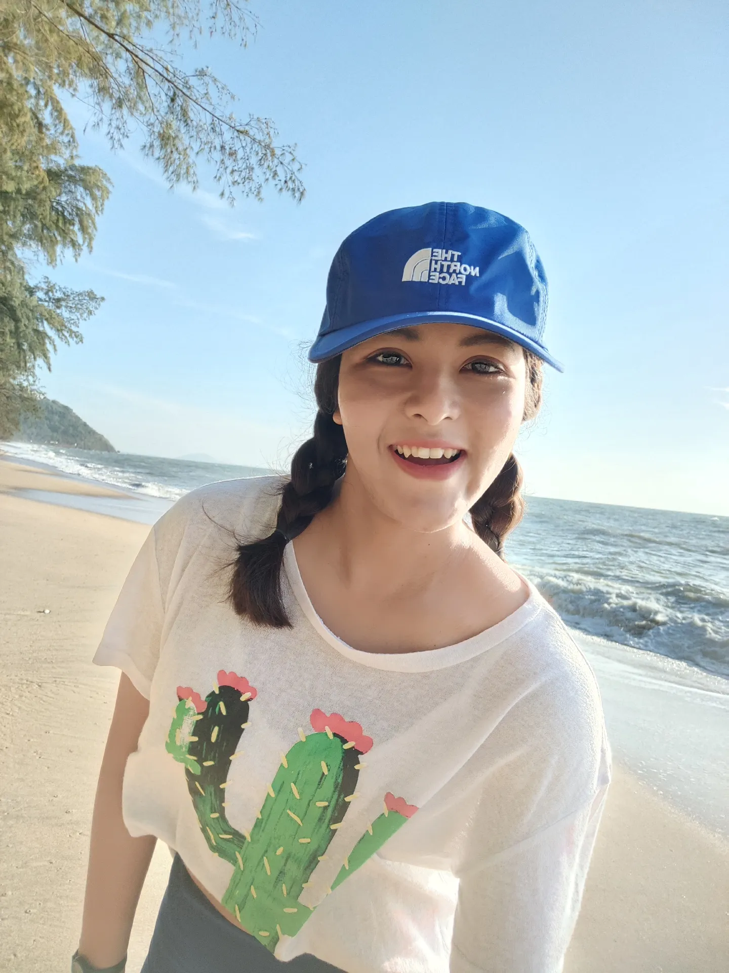 ที่พักราคาน่ารัก ริมทะเลหาดบ้านกรูด📸🌊 | แกลเลอรีที่โพสต์โดย Lanan st | Lemon8