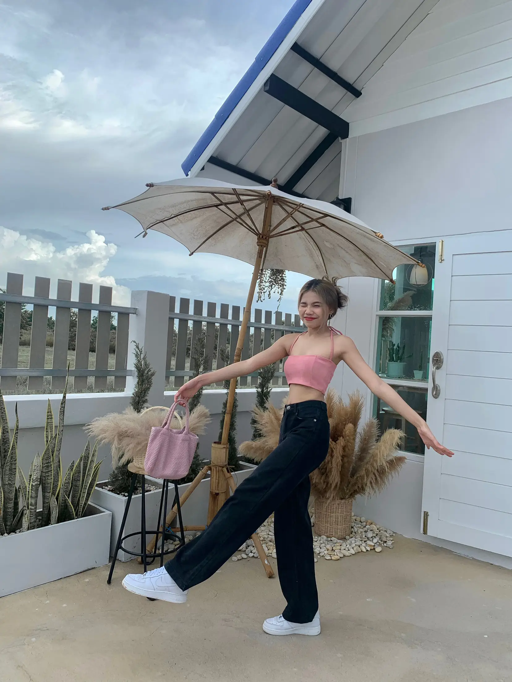 Review air force 1 เข้ากับทุกลุค 👟 | แกลเลอรีที่โพสต์โดย llsylvie | Lemon8