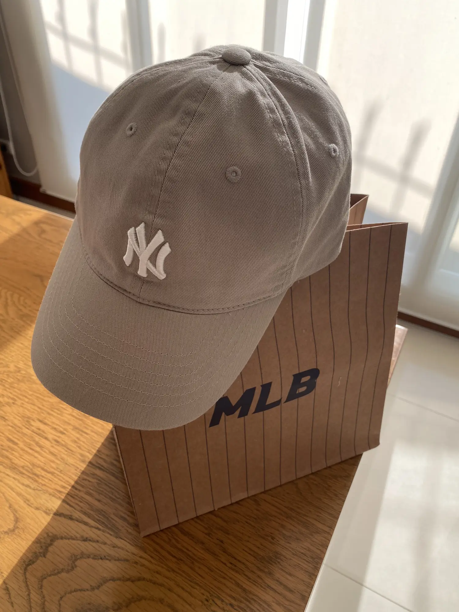 MLB Cap 🧢 หมวกที่ควรค่าต่อการซื้อ 🤍 | แกลเลอรีที่โพสต์โดย Aung | Lemon8