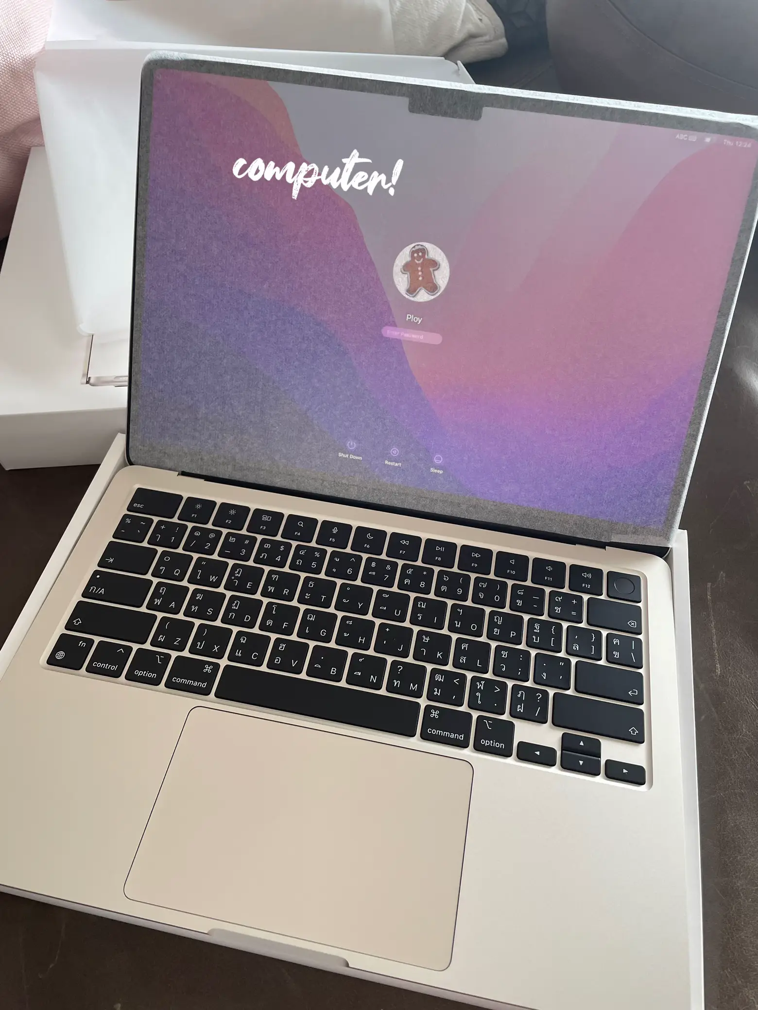 สีmacbookใหม่: starlight🌟สายมินิมอลต้องจัด มีโปรลดไป9xxx🛒 | แกลเลอรีที่โพสต์โดย phployy | Lemon8