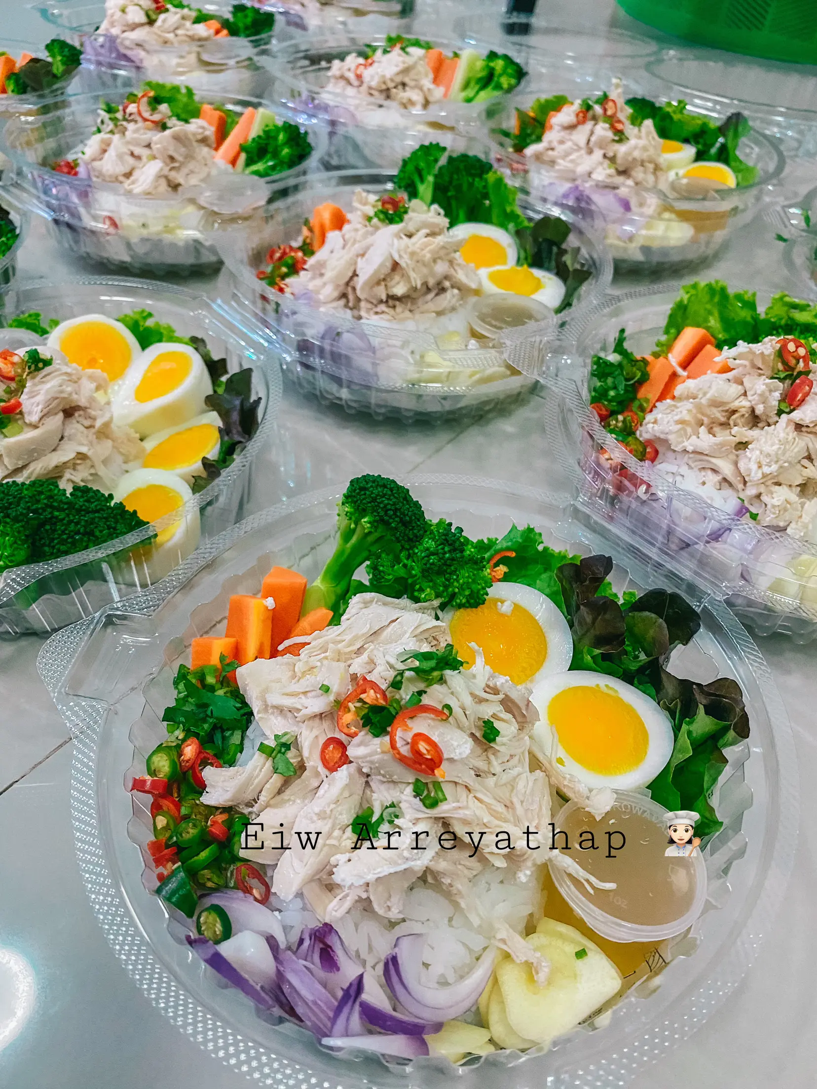 ข้าวขยำไก่ฉีก+ไข่ต้ม😋👩🏻‍🍳🐓🍱🥚 | แกลเลอรีที่โพสต์โดย ♡ 🐳𝔼𝕚𝕨 🐳 ♡ | Lemon8