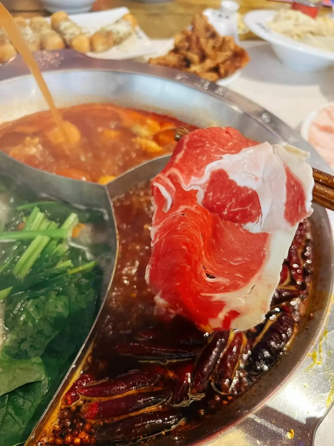 🇲🇾 A hot pot restaurant with karaoke！ | Gallery posted by Zu Ling | Lemon8