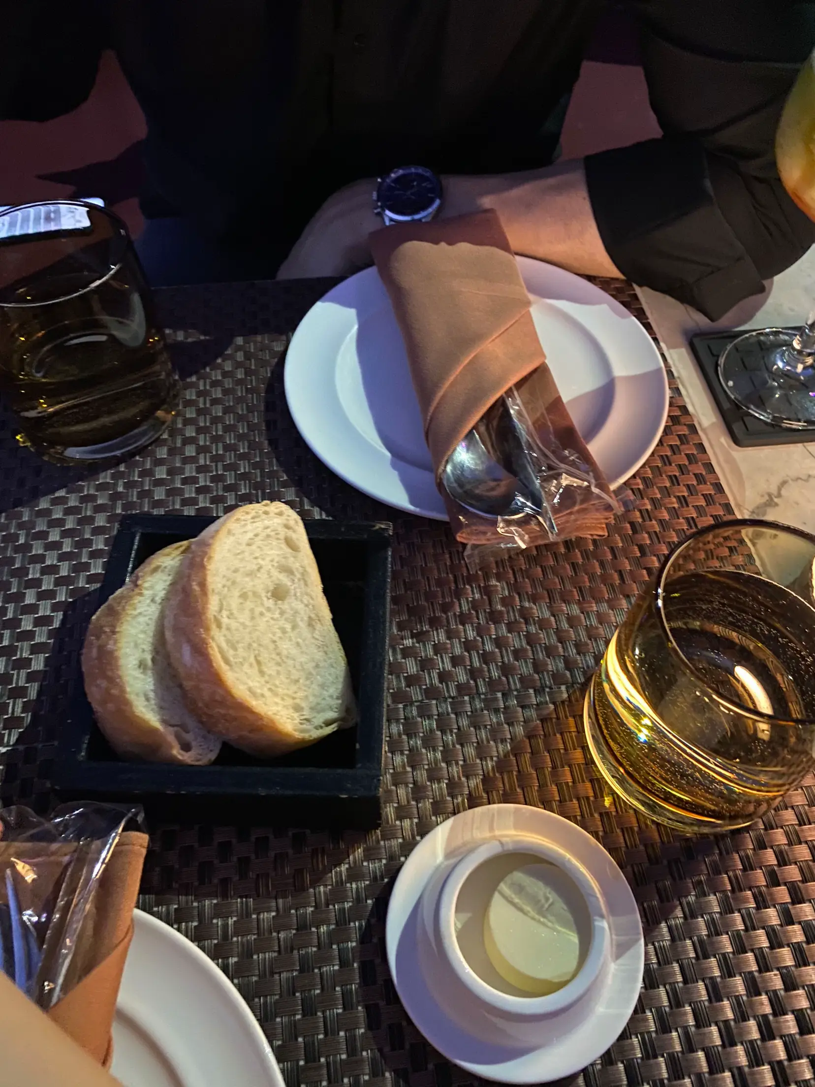 Zoom rooftop sky bar ที่เดทกับแฟนพร้อมวิวกรุงเทพแบบ 360 | แกลเลอรีที่ ...