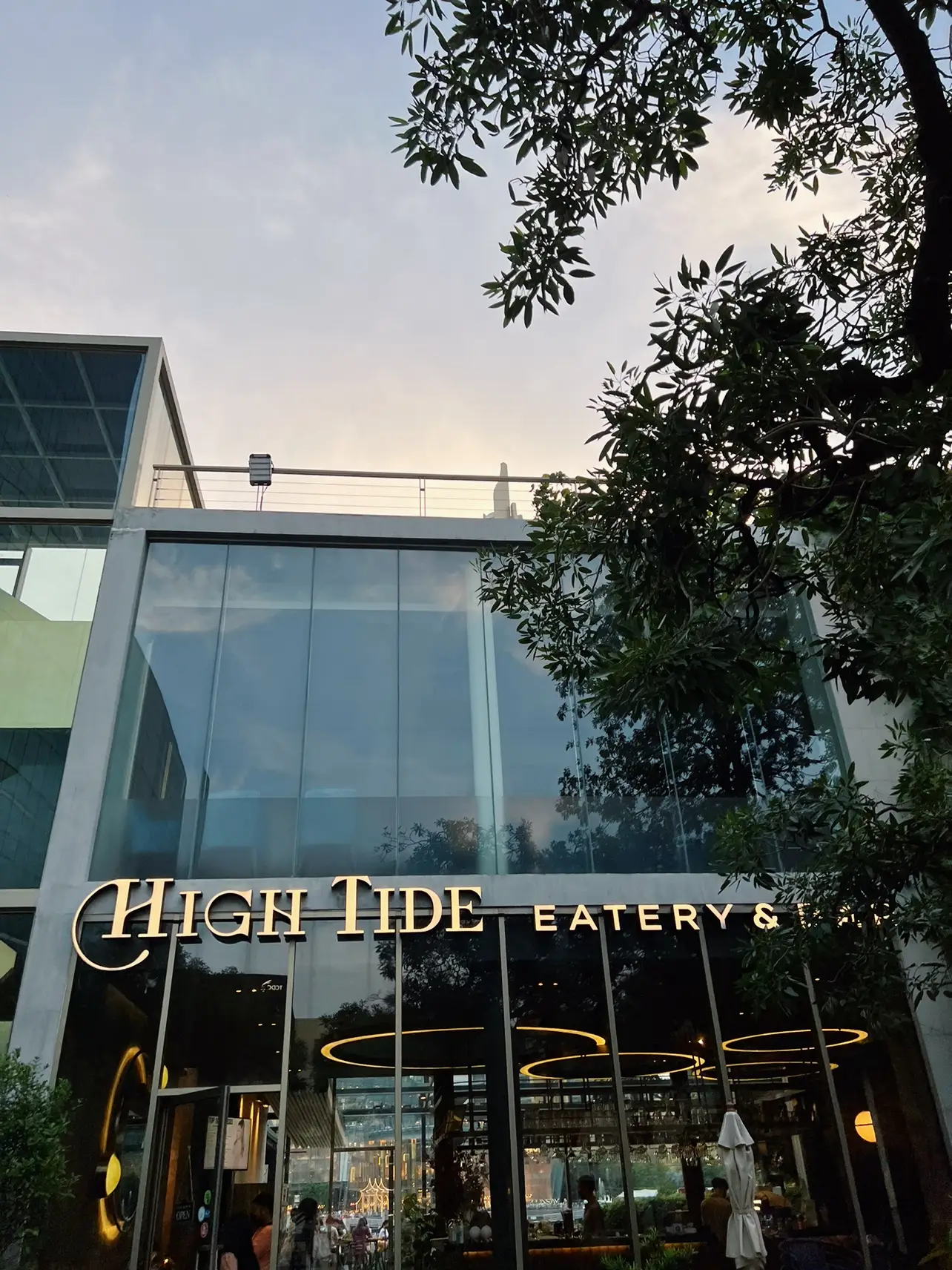 ถ่ายรูปสุดปังที่ Hide Tide ร้านอาหารริมแม่น้ำเจ้าพระยา ⭐️ | แกลเลอรีที่ ...
