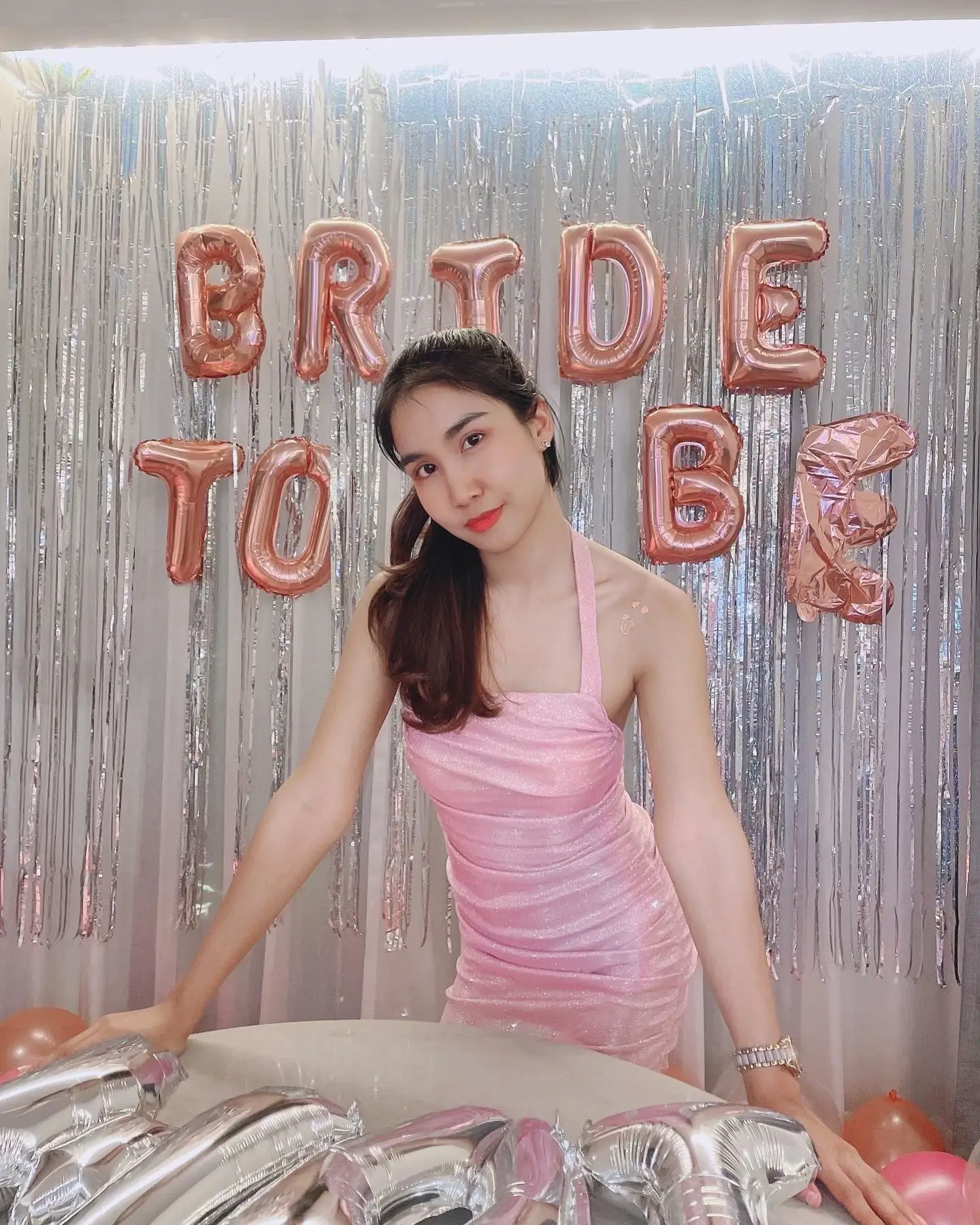 💖ชุดแซ่บๆ ไป HEN NIGH สละโสดของเพื่อนสาว💖 | แกลเลอรีที่โพสต์โดย 🍬Pearwa 🍬 | Lemon8