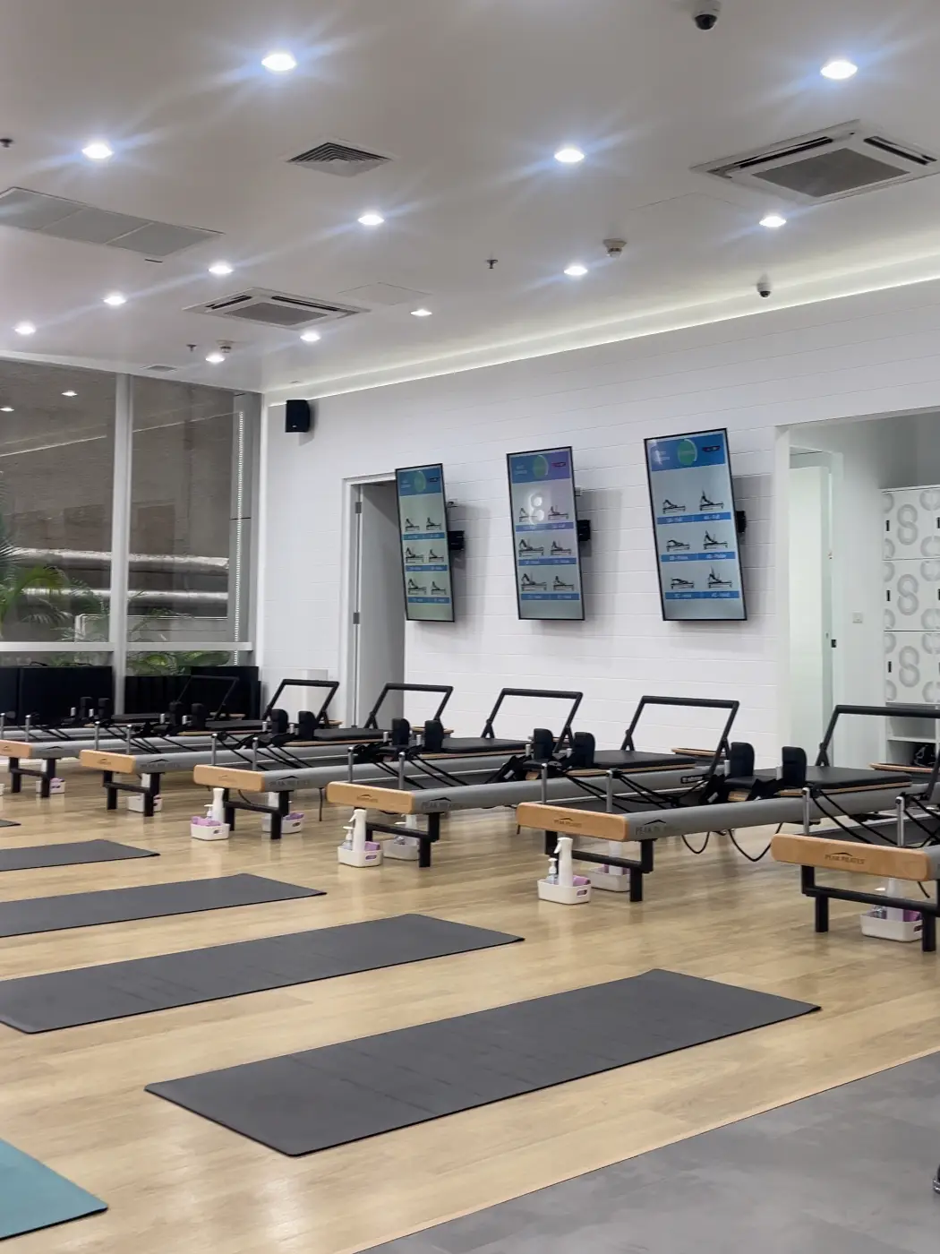 รีวิวการออกกำลังกายแนวใหม่ ที่ FS8 พิลาทีส โยคะ เวท เบิร์น 💪🏽 | แกลเลอ ...