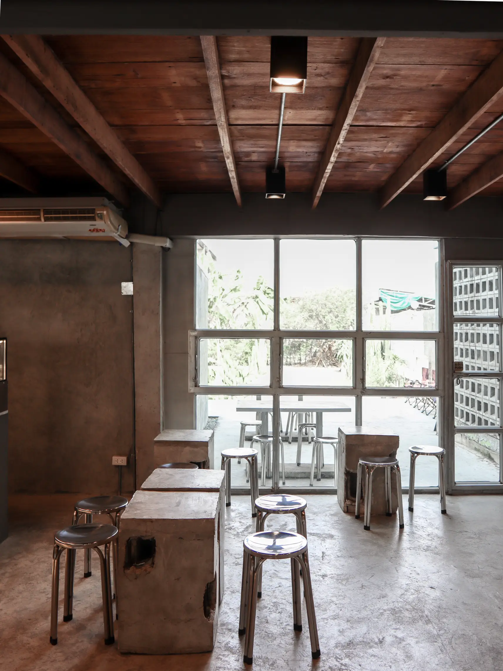 ☕️แวะเสพคาเฟอีนและคุ๊กกี้อร่อยๆ The Escape Plan Cafe #ตาก | แกลเลอรีที่โพสต์โดย May’s Journey ...