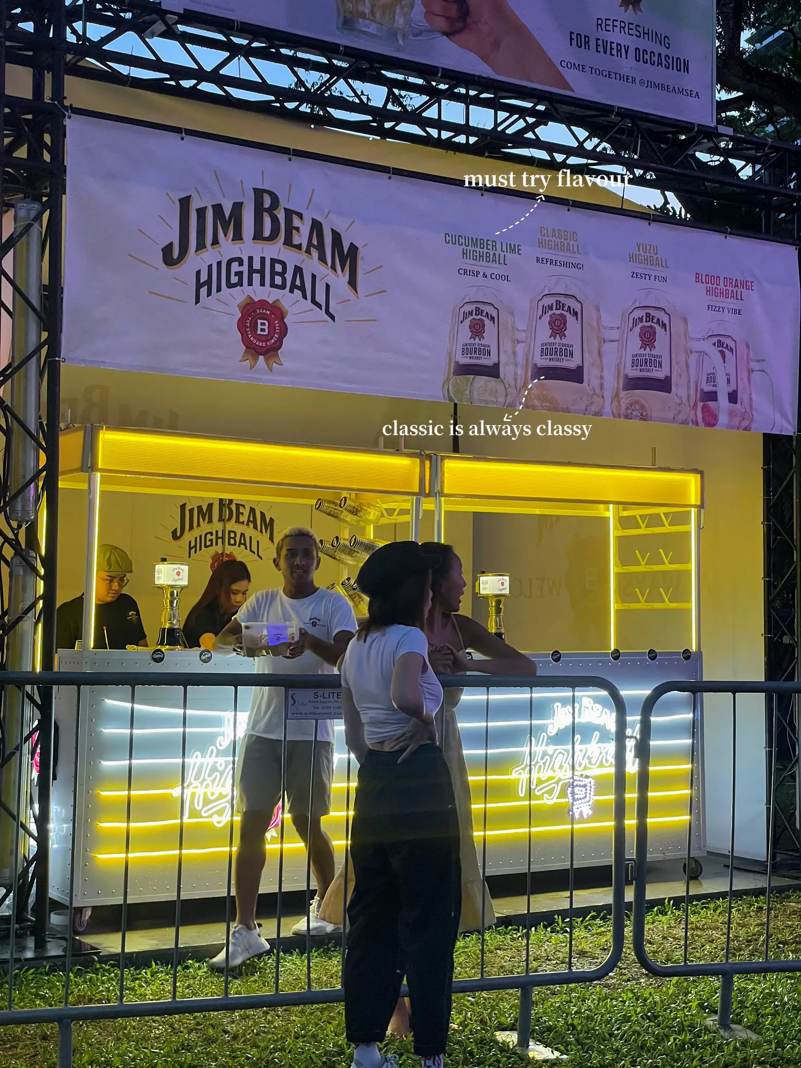 Flashing ice cubes - Lemon8 Search