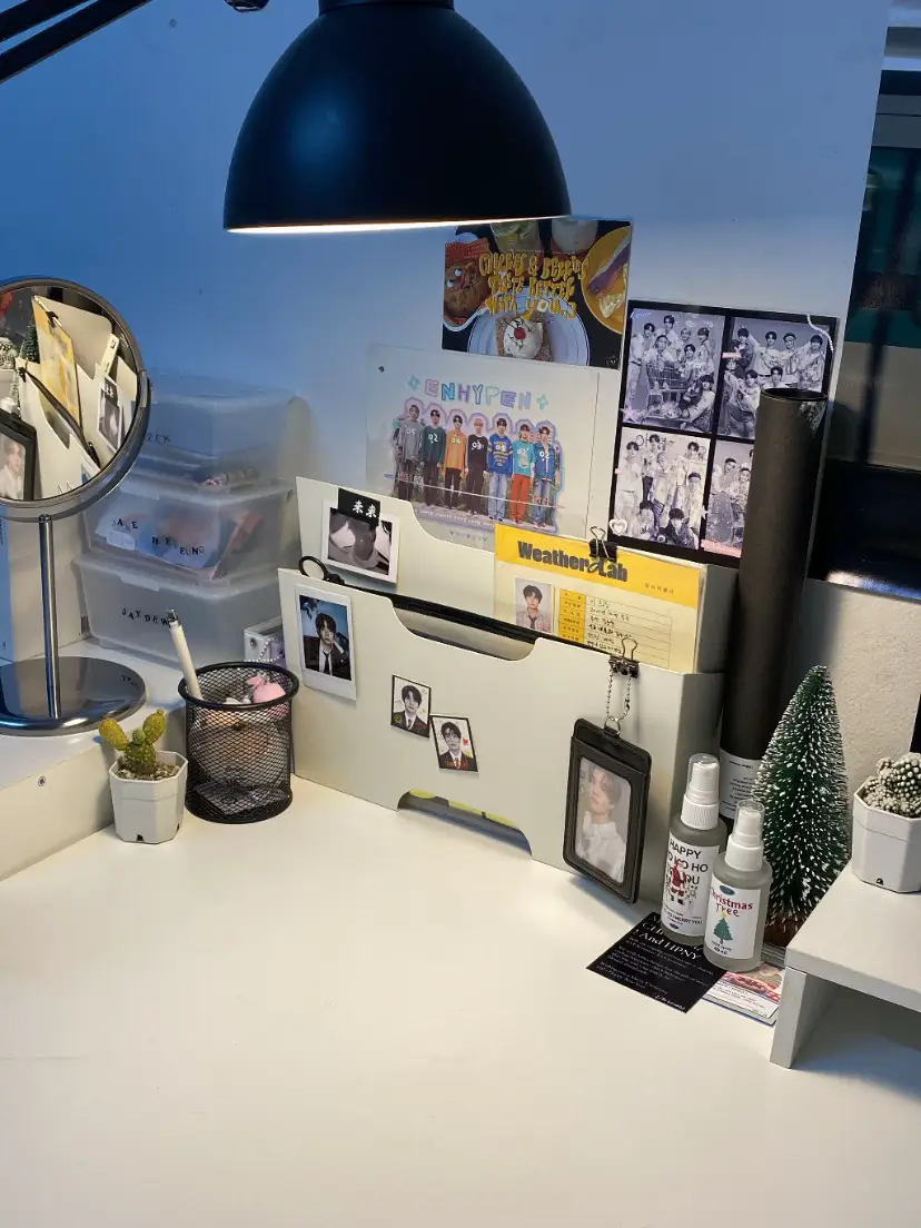 20 ไอเดียยอดนิยมเกี่ยวกับ จัดโต๊ะฉบับติ่งenhypen ในปี 2024