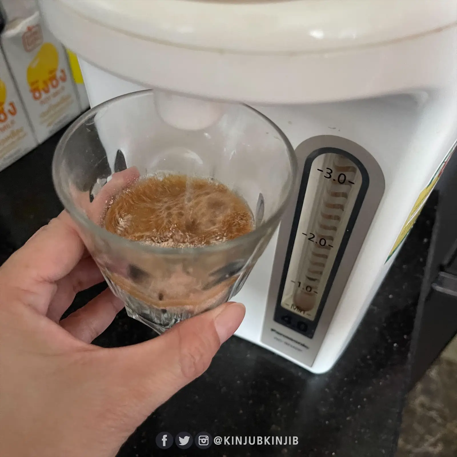 ใครเคยกินชาพม่าในตำนานตัวนี้บ้าง อร่อยโคตรๆ Must-Try!! | แกลเลอรีที่โพสต์โดย kinjubkinjib | Lemon8