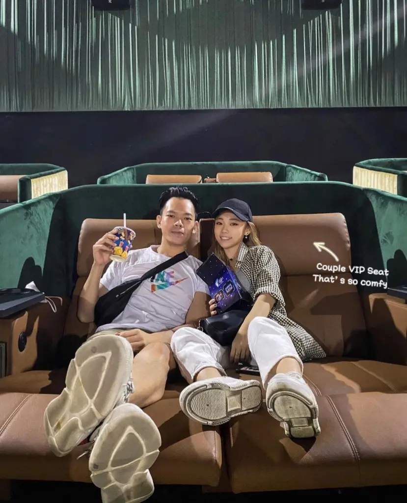 Mega Cineplex | Comfortable VIP Suite Seat ! | Galeri disiarkan oleh Christina Ho | Lemon8