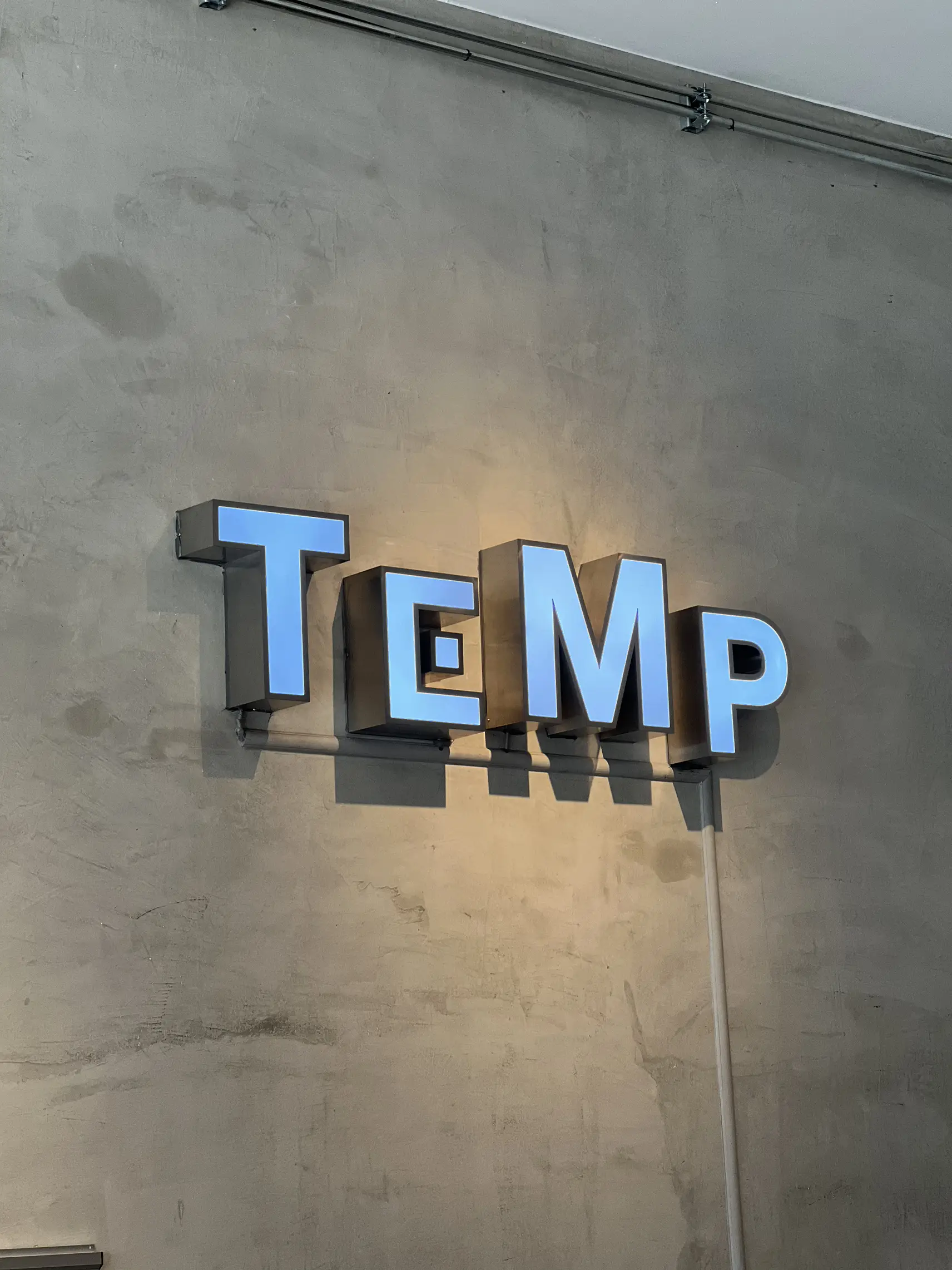 📍TEMP coffee - gallery - studio | แกลเลอรีที่โพสต์โดย 🤎 | Lemon8