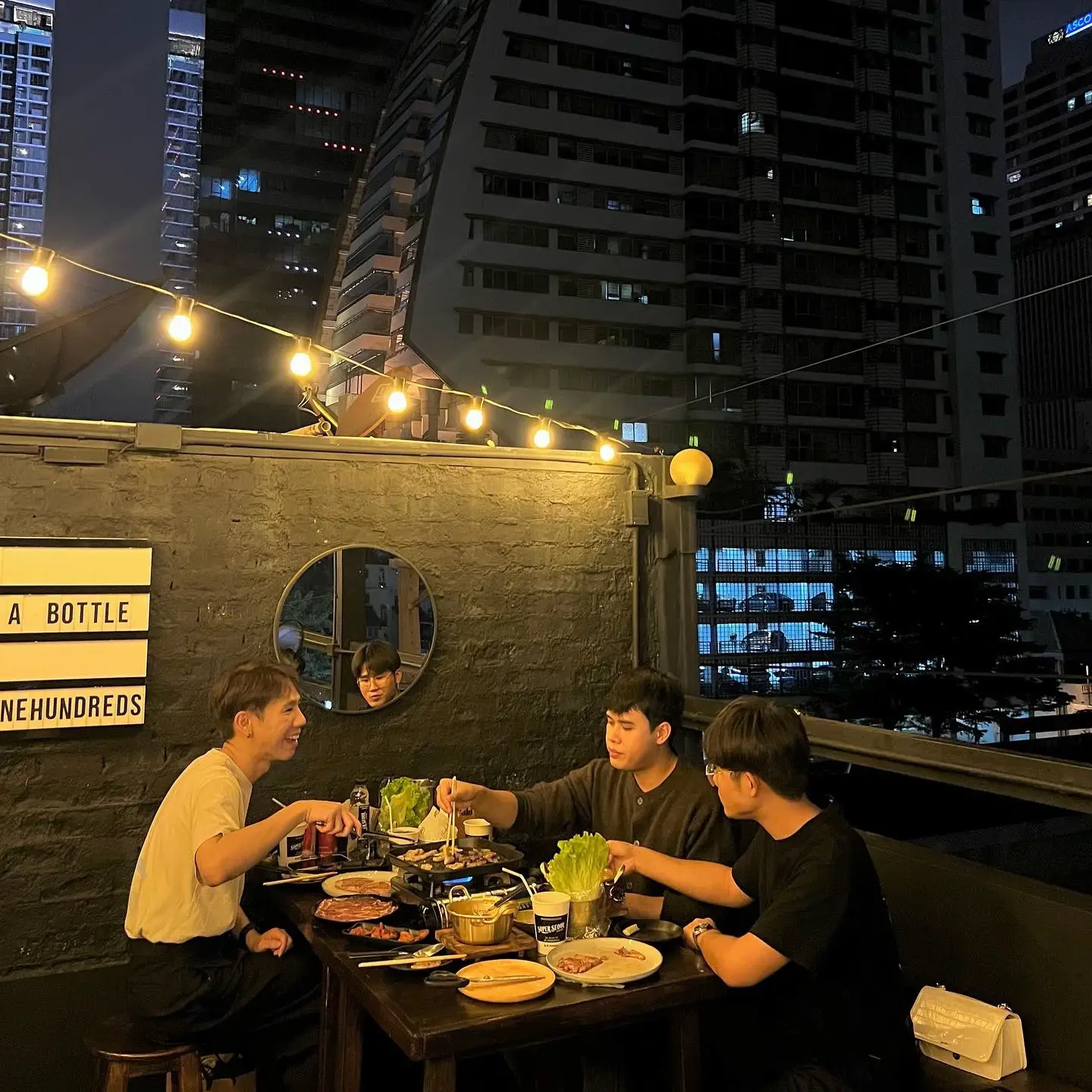 Rooftop Korean BBQ Bar (ดาดฟ้า) 🥂 | แกลเลอรีที่โพสต์โดย ___nnarit | Lemon8