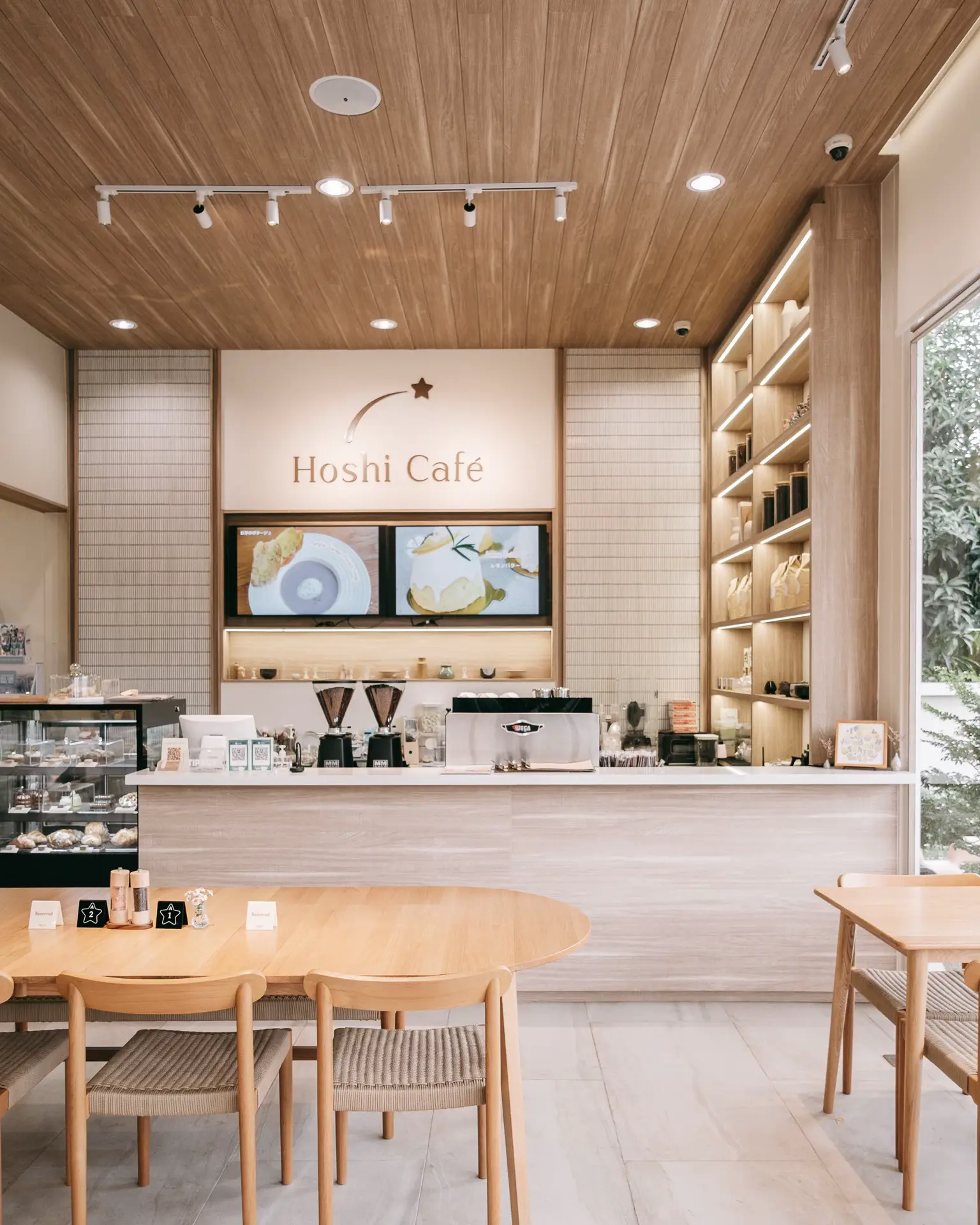 Hoshi Cafe คาเฟ่คอนเซ็ปท์ Family Bistro เปิดใหม่เอกมัย 4 | แกลเลอรีที่ ...