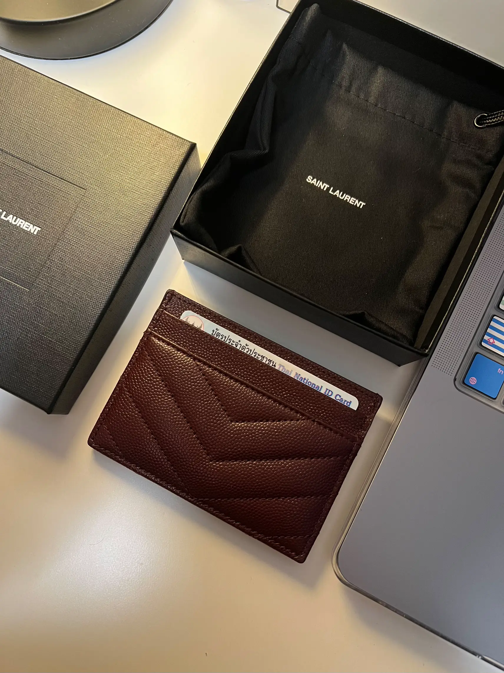 Ysl card holder กระเป๋าแบรนด์เนมราคาไม่แพง ˖*° 🧸🧴 | แกลเลอรีที่โพสต์โดย ...