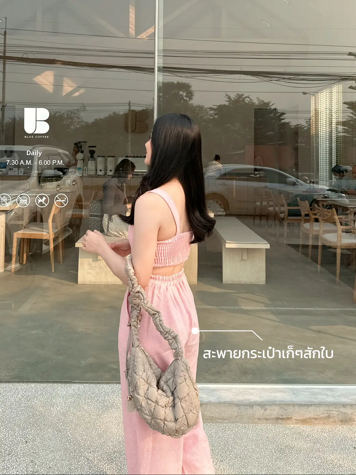 Summer outfit ชมพูสดใส ไปคาเฟ่เก๋ๆ 💓 | แกลเลอรีที่โพสต์โดย Chompoo_skt | Lemon8