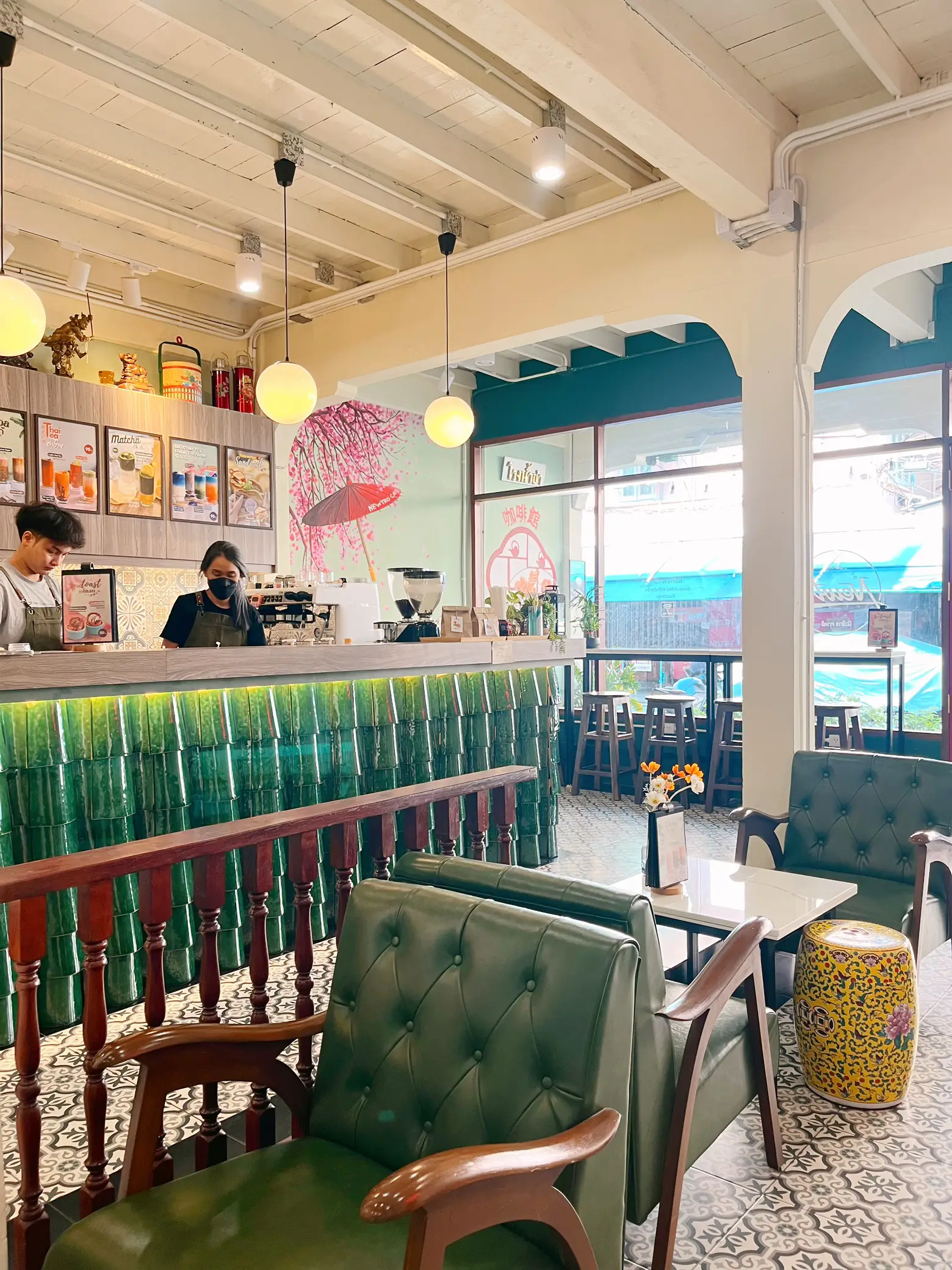 NEWTRO CAFE 🫖คาเฟ่ตกแต่งสไตล์จีน ย่านบรรทัดทอง | แกลเลอรีที่โพสต์โดย ...