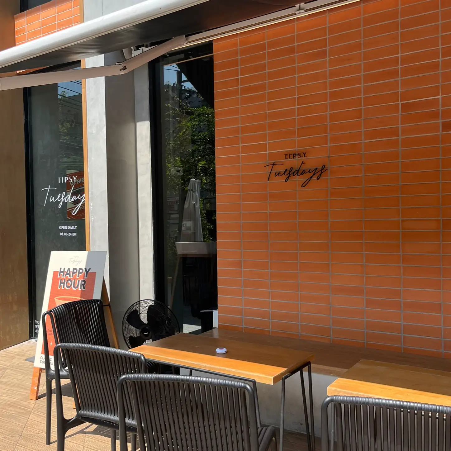 REVIEW 🍽 TIPSY TUESDAY | แกลเลอรีที่โพสต์โดย dear chatnapa | Lemon8