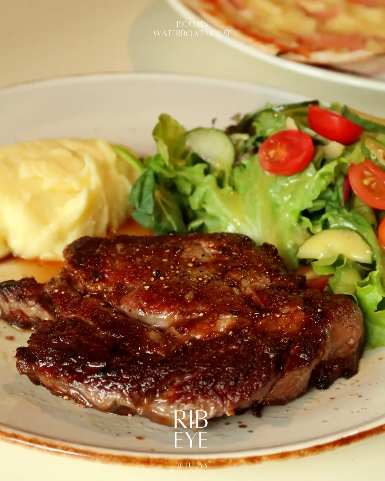 🚢Plan ur next dinner date on a waterboat house🥂 | Gallery posted by e u ...