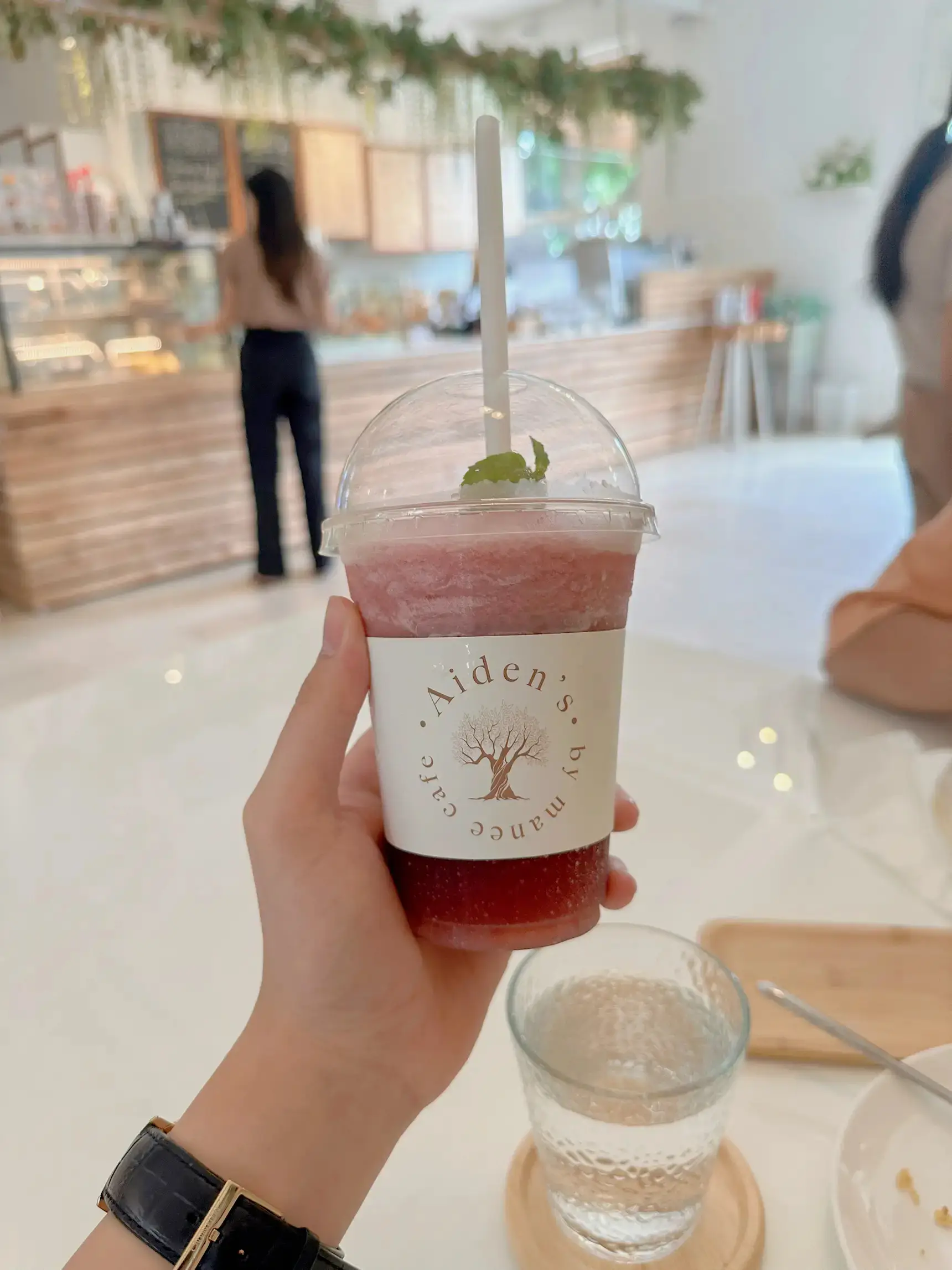 Aiden’s by Manee Café คาเฟ่ที่ใครมาลาวไม่ควรพลาด 🇱🇦 | แกลเลอรีที่โพสต์ ...
